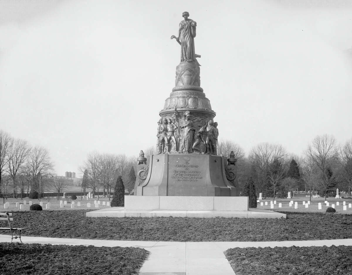 Confederate Memorial at Arlington to be dismantled by Friday