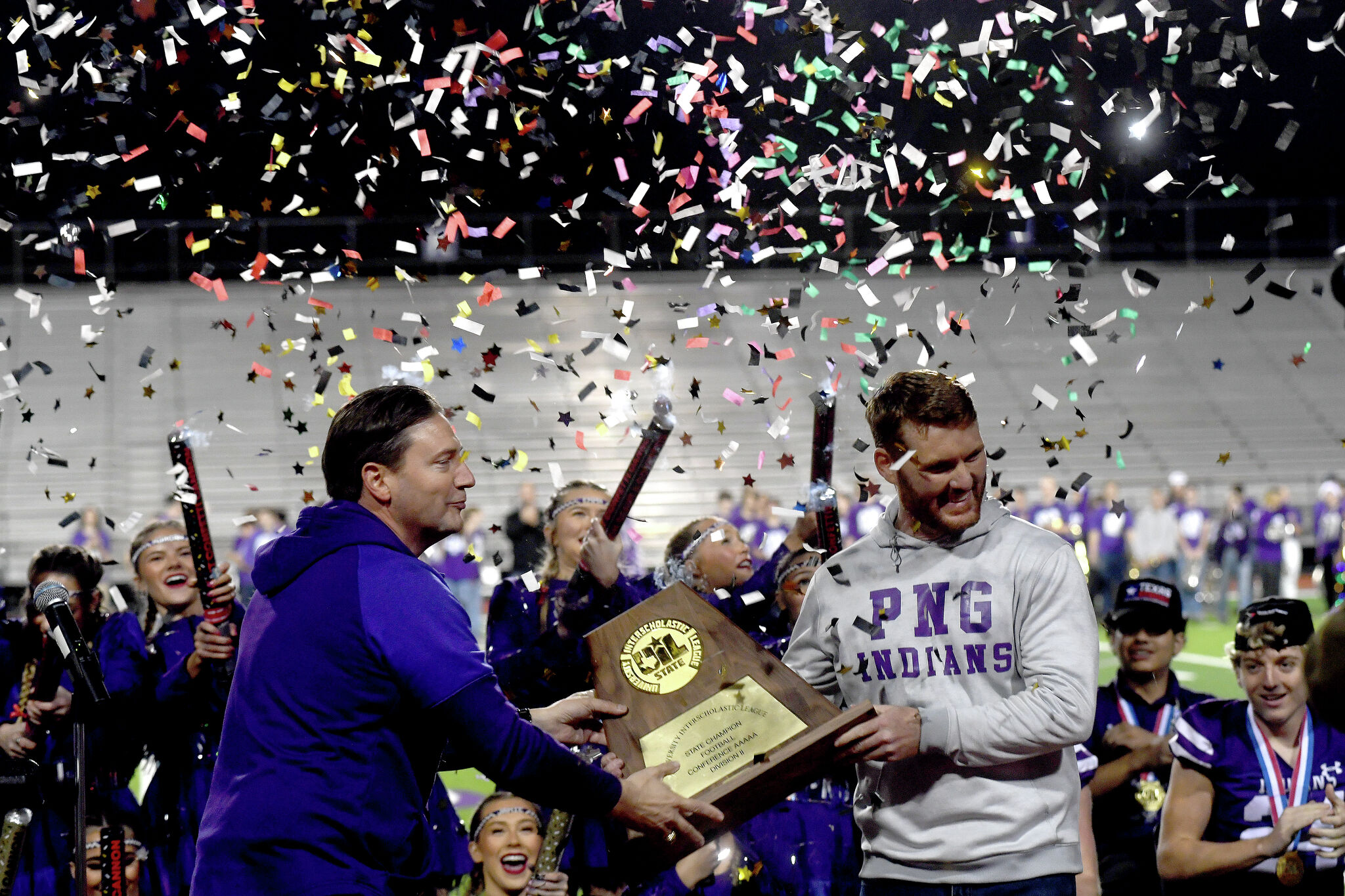 Port Neches-Groves welcomed as 'heroes" at state championship parade