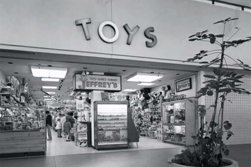Struggling SF shop that inspired ‘Toy Story’ feels abandoned by city