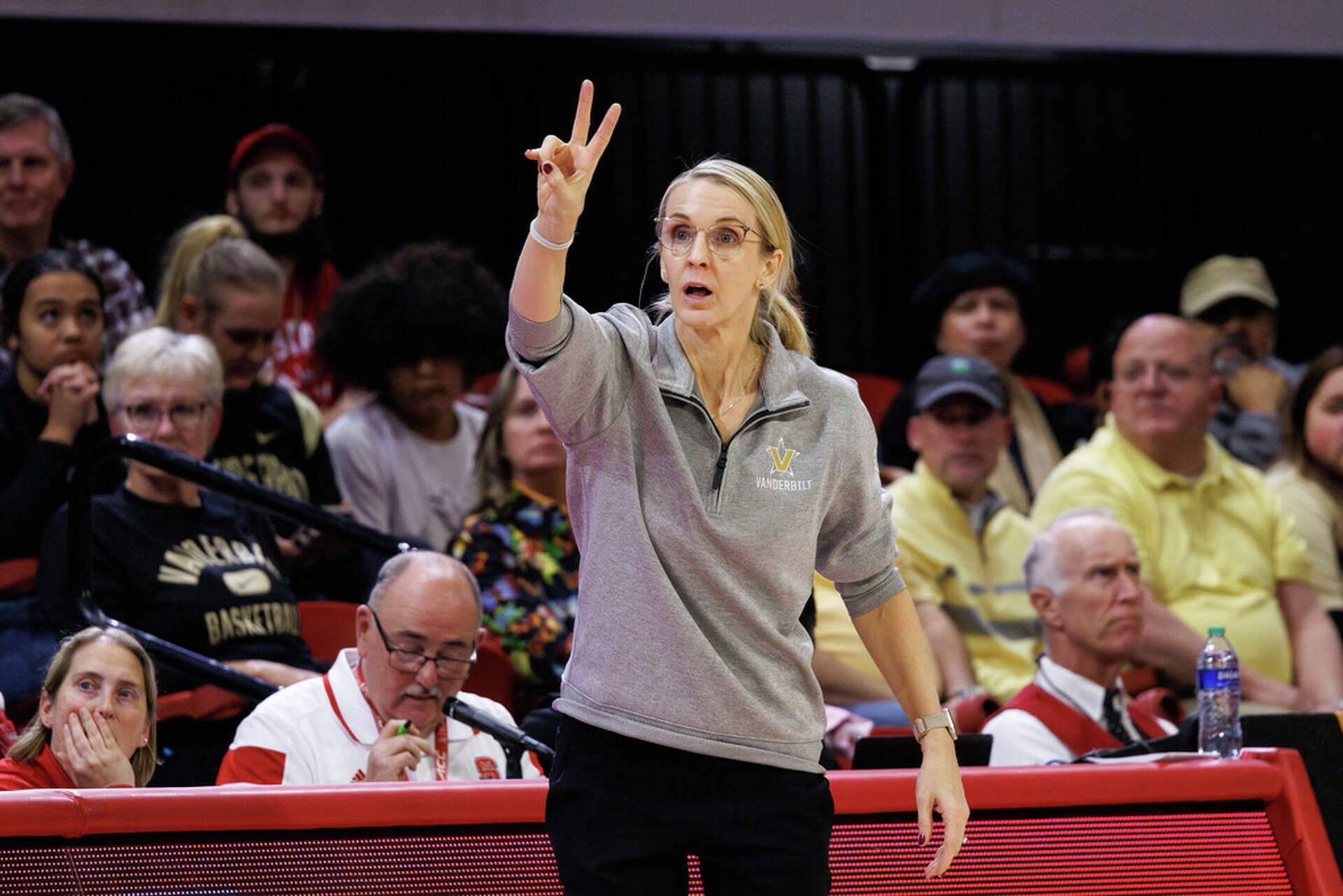 UConn's Geno Auriemma on Vanderbilt's Shea Ralph's NCAA Tournament win