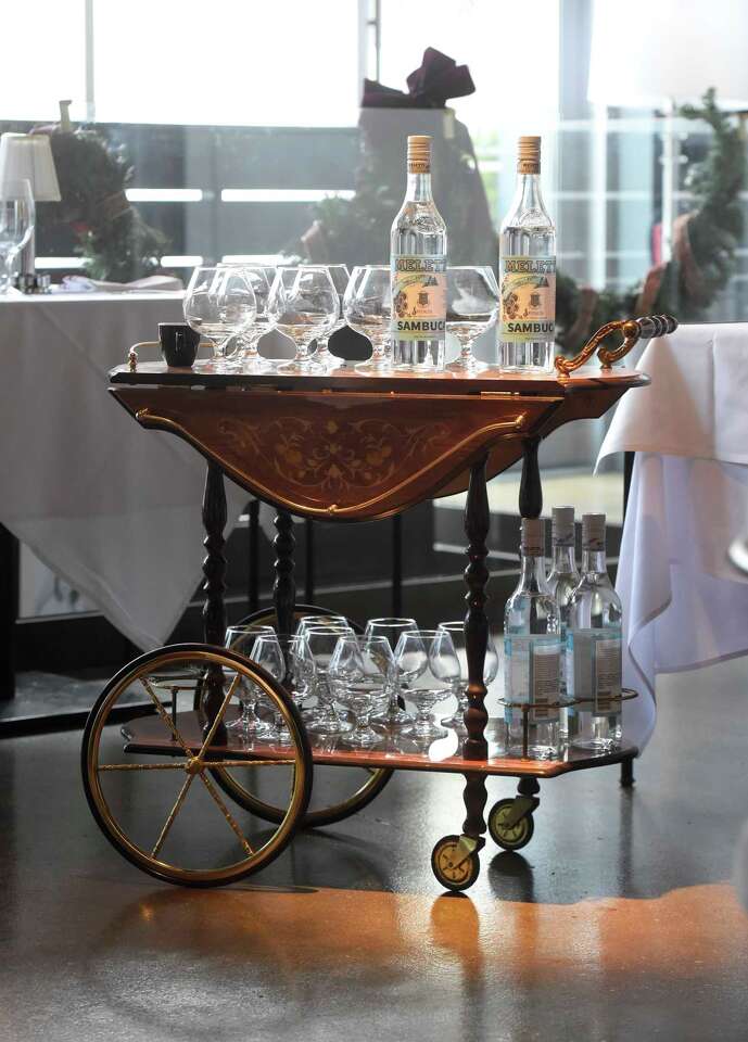 South Norwalk Italian supper club Josie & Tony's opens