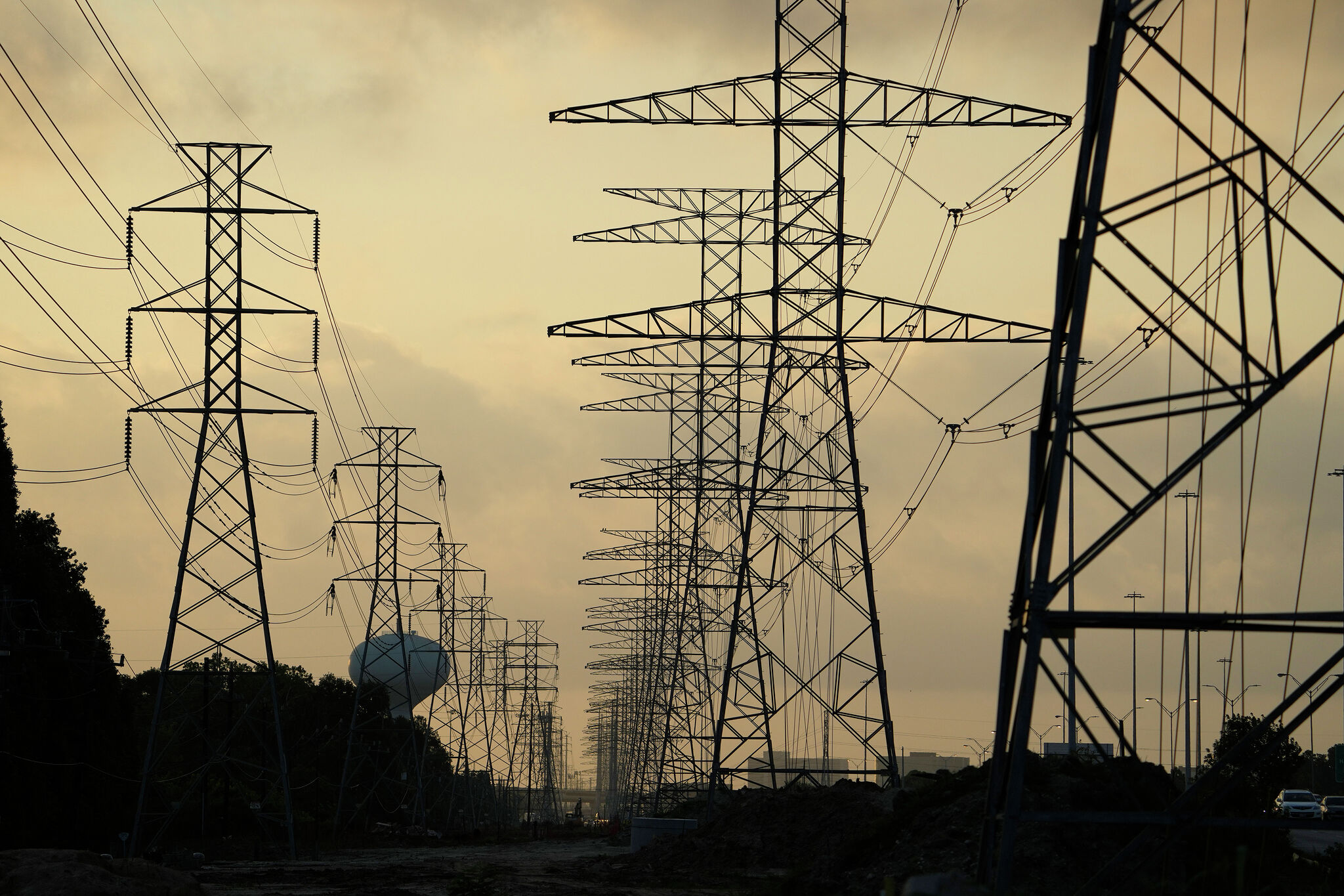 Texas utility regulator wants reevaluation of ERCOT reserve program