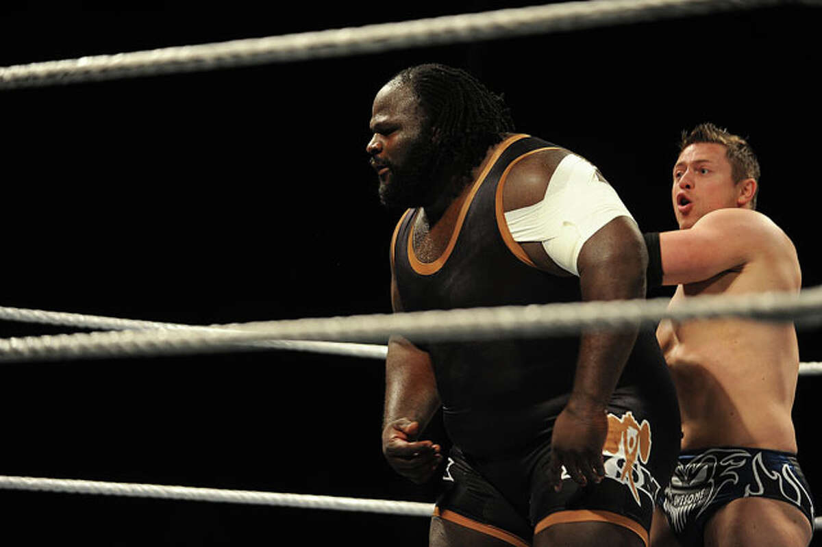 Locally raised Mark Henry squares off in WWE