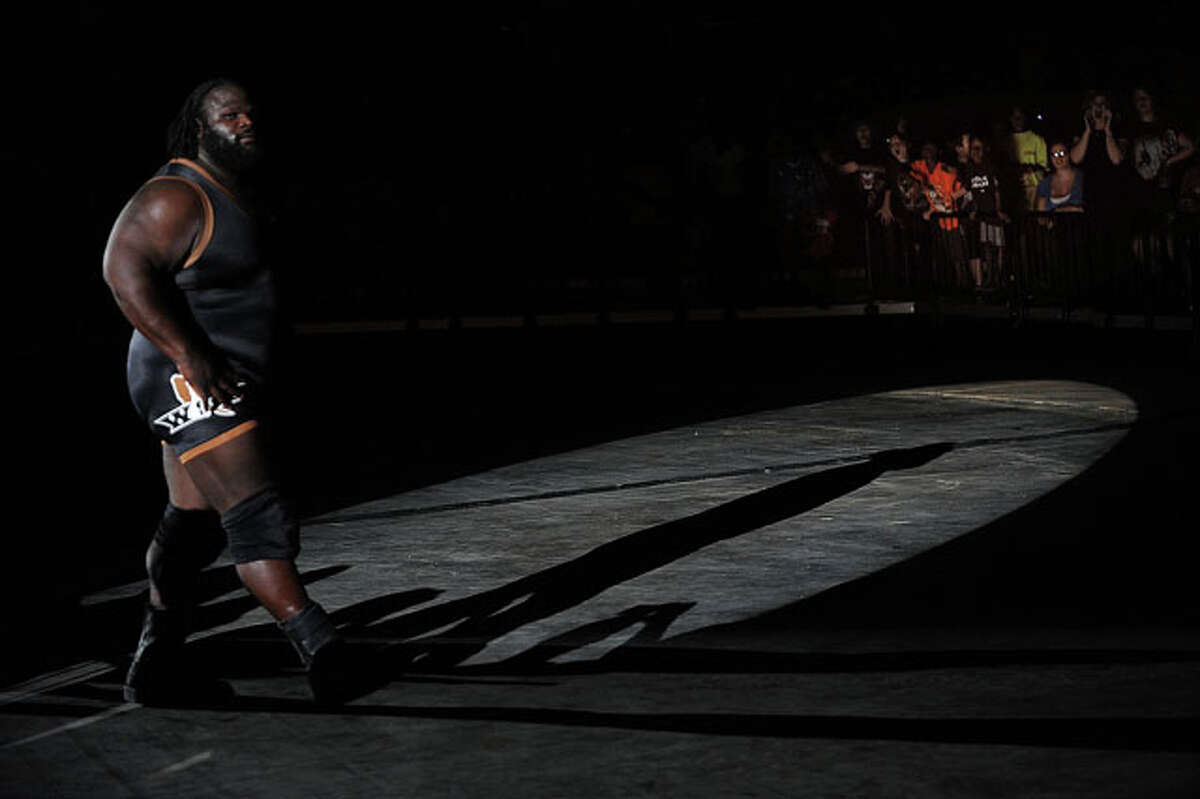 Locally raised Mark Henry squares off in WWE