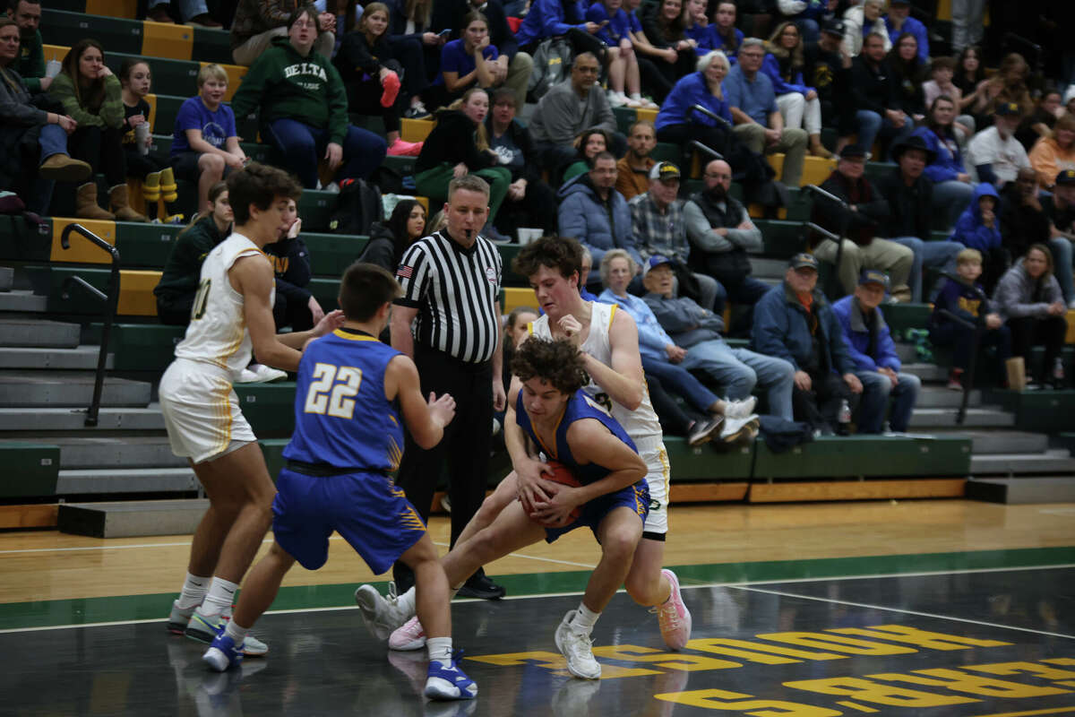 Dow's Balch erupts in win over Chemics