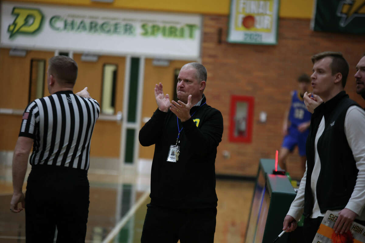 Dow's Balch erupts in win over Chemics