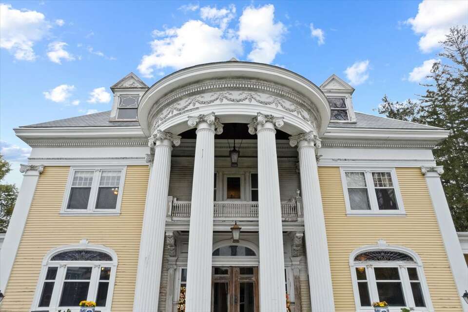 Rice Mansion Inn, carriage house in Cambridge for sale under $1million