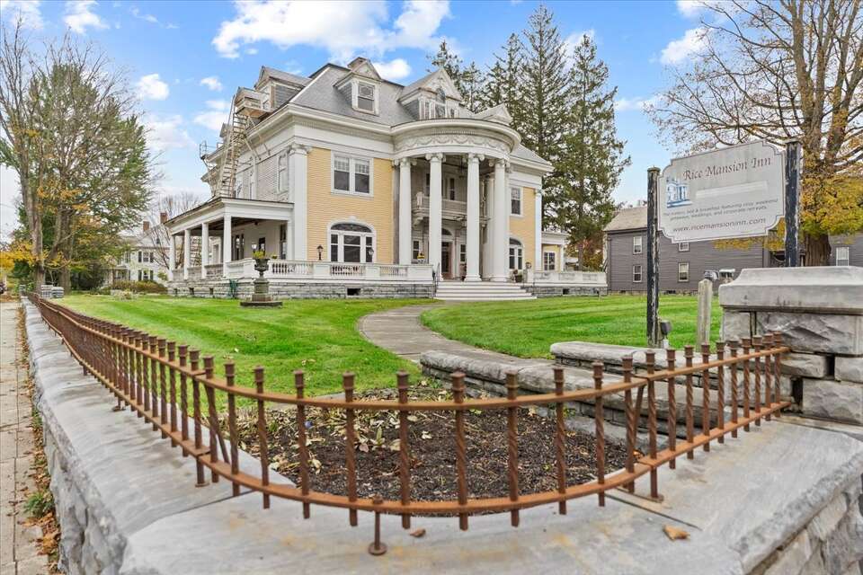 Rice Mansion Inn, carriage house in Cambridge for sale under $1million