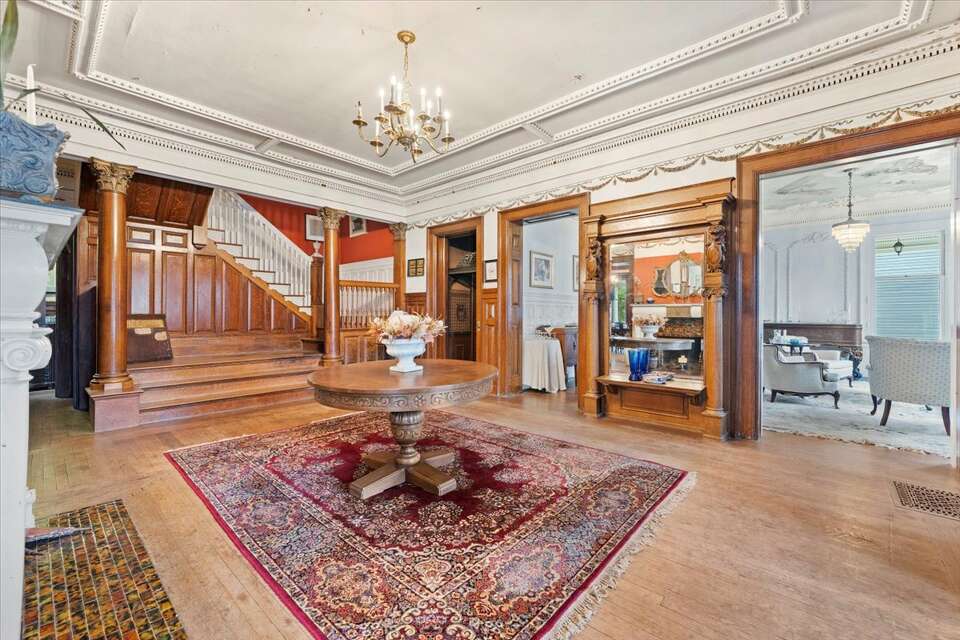 Rice Mansion Inn, carriage house in Cambridge for sale under $1million