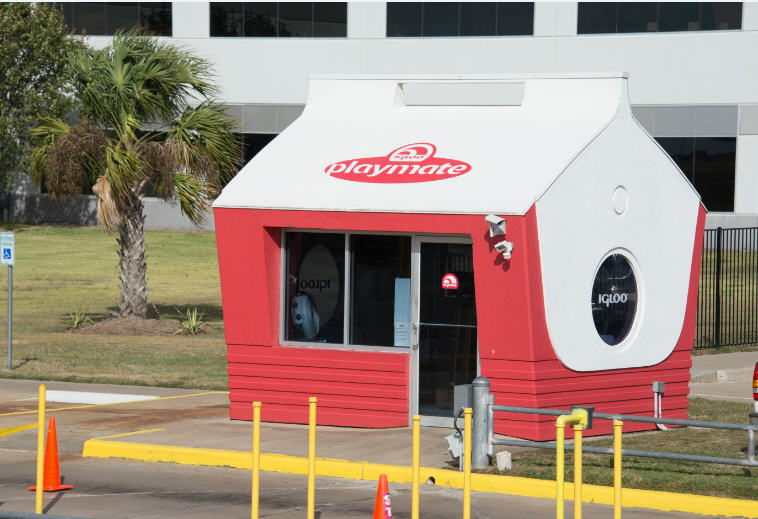 David Muir of ABC's World News Tonight visits Katy's Igloo factory