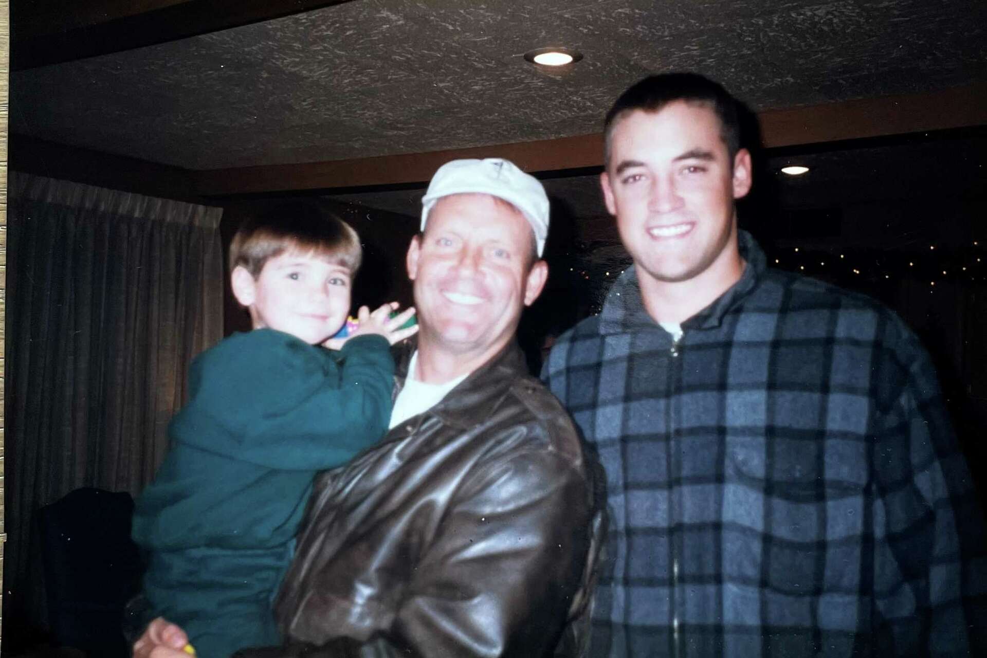 How Giants coach Pat Burrell was shaped by one unforgettable Christmas