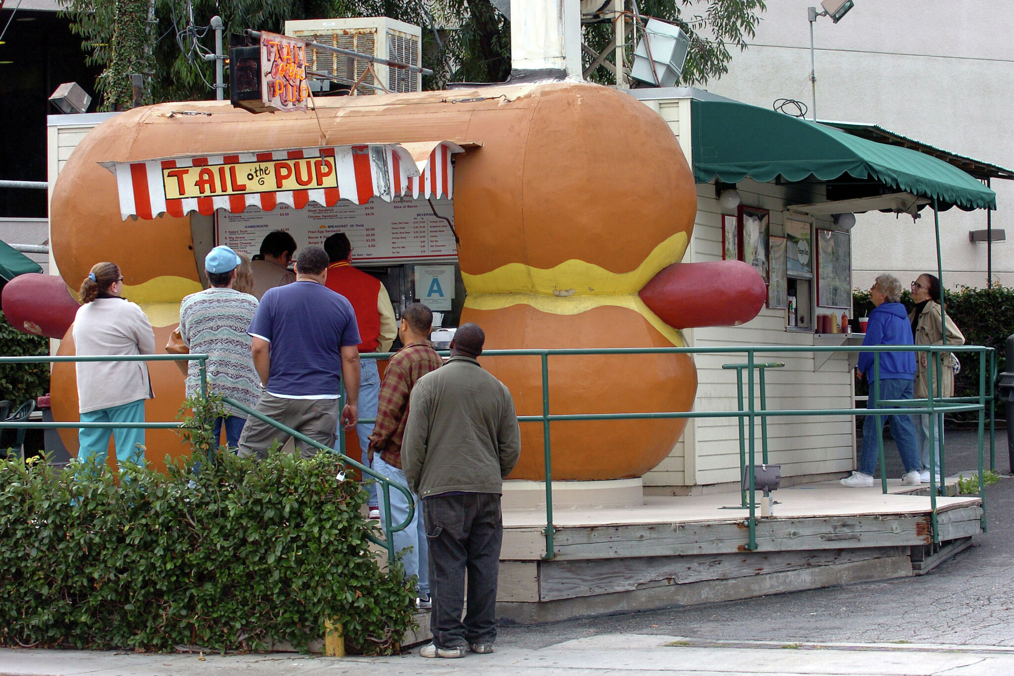 Calif.'s quirkiest restaurants feel 'like Disneyland' in real world
