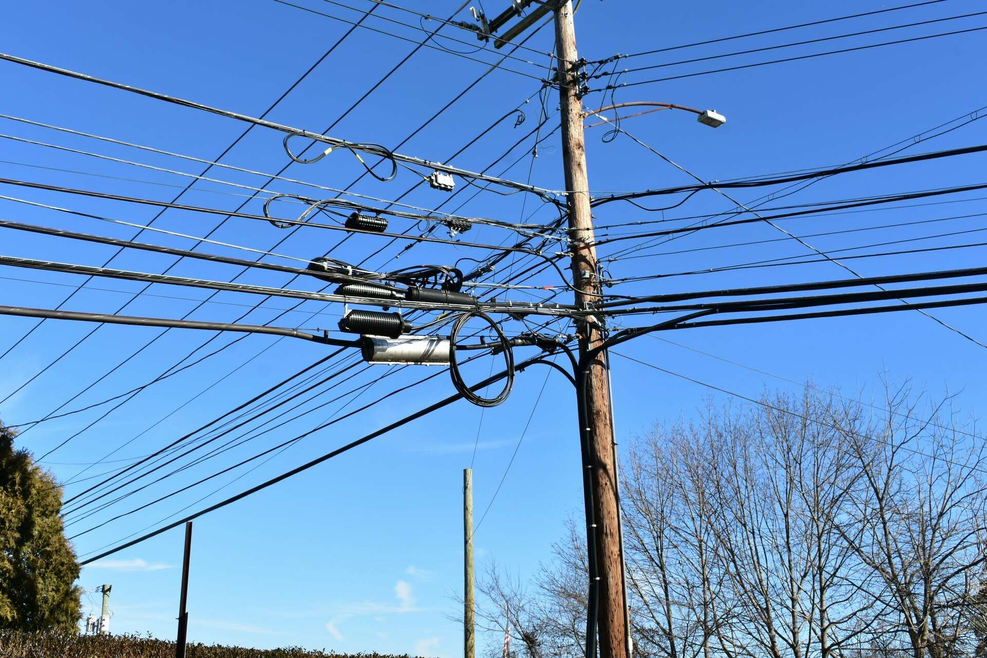 Internet restored after damaged fiber caused Xfinity outage in CT