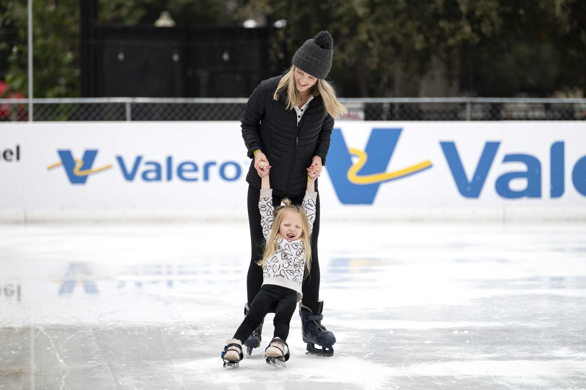 Rotary Ice Rink reopens at San Antonio, Texas' Travis Park