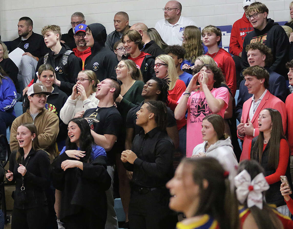 Explorers start strong, finish strong to beat Shells