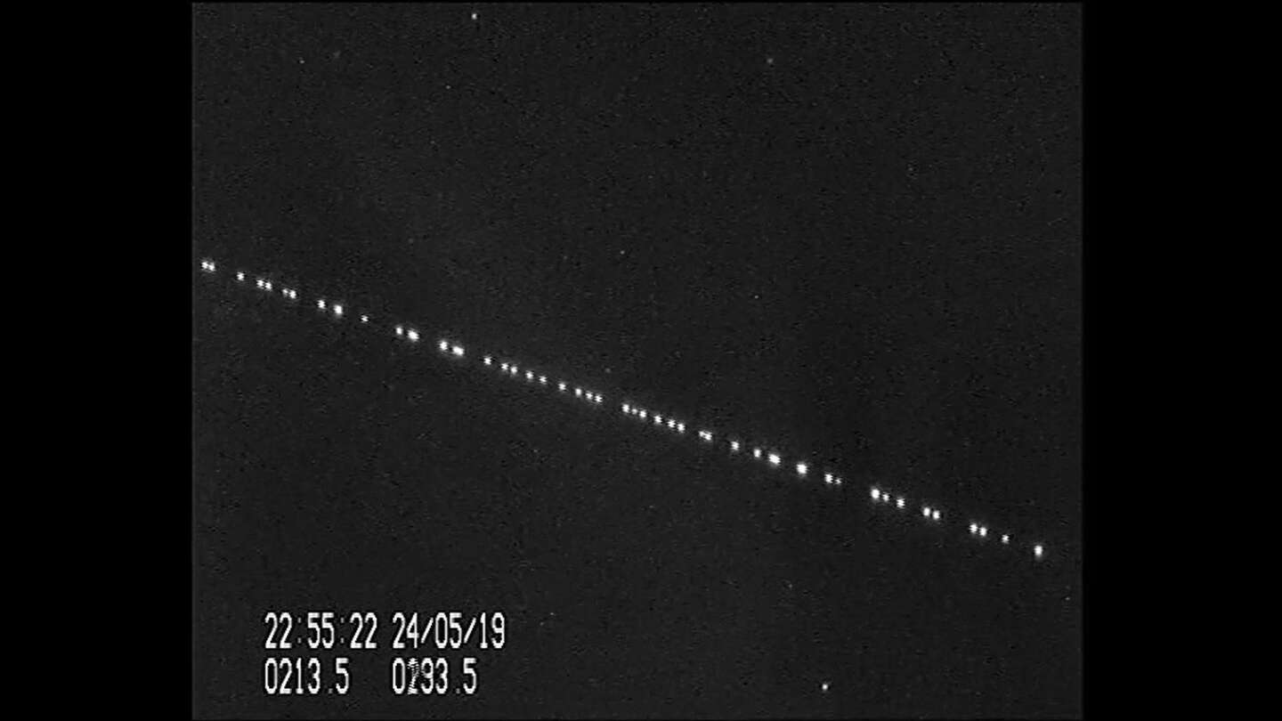 SpaceX Starlink satellites light up Bay Area sky Saturday night