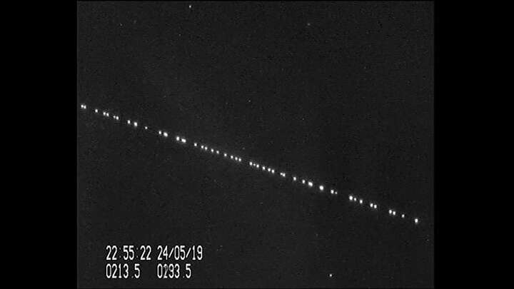 SpaceX Starlink satellites light up Bay Area sky Saturday night