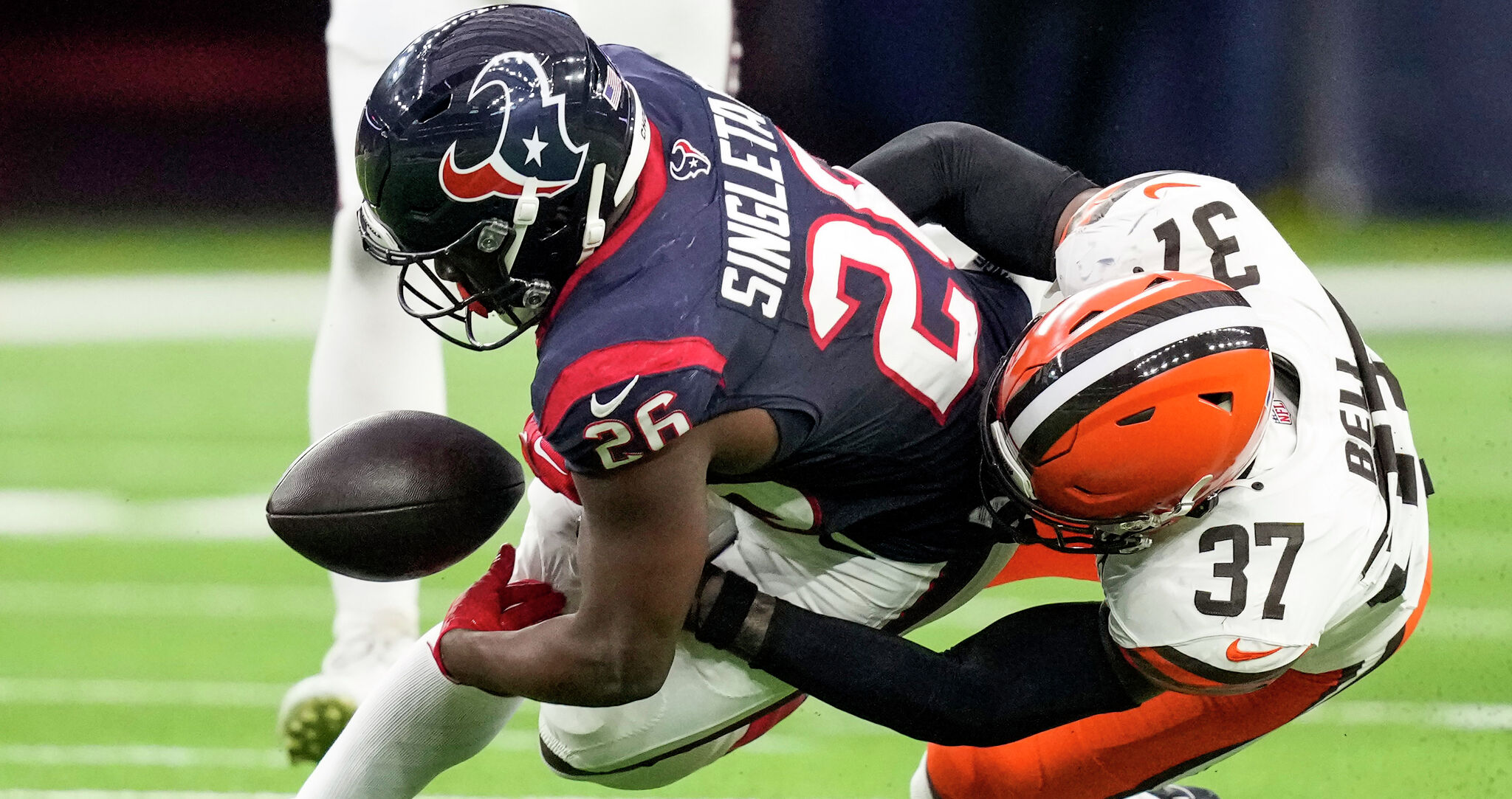 Houston Texans fail to show up in loss to Cleveland Browns