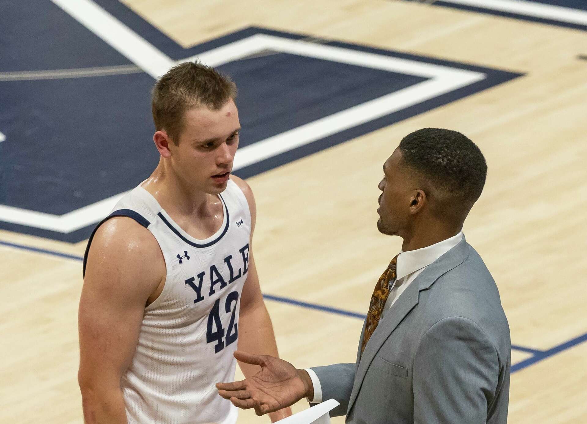CT native Chelsea Sherrod reports on UConn women's basketball for SNY
