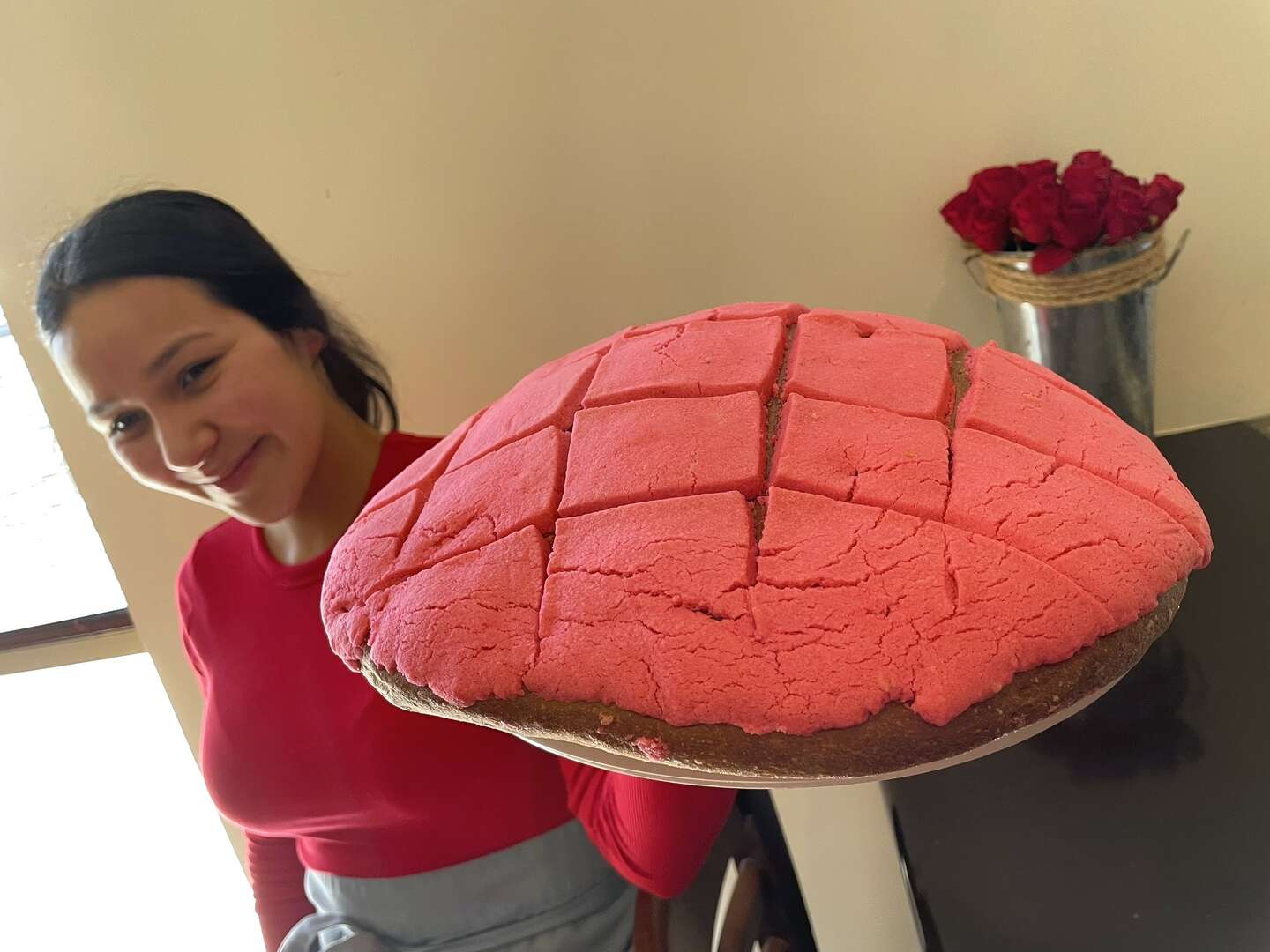 Giant concha getting lots of love at San Antonio restaurant