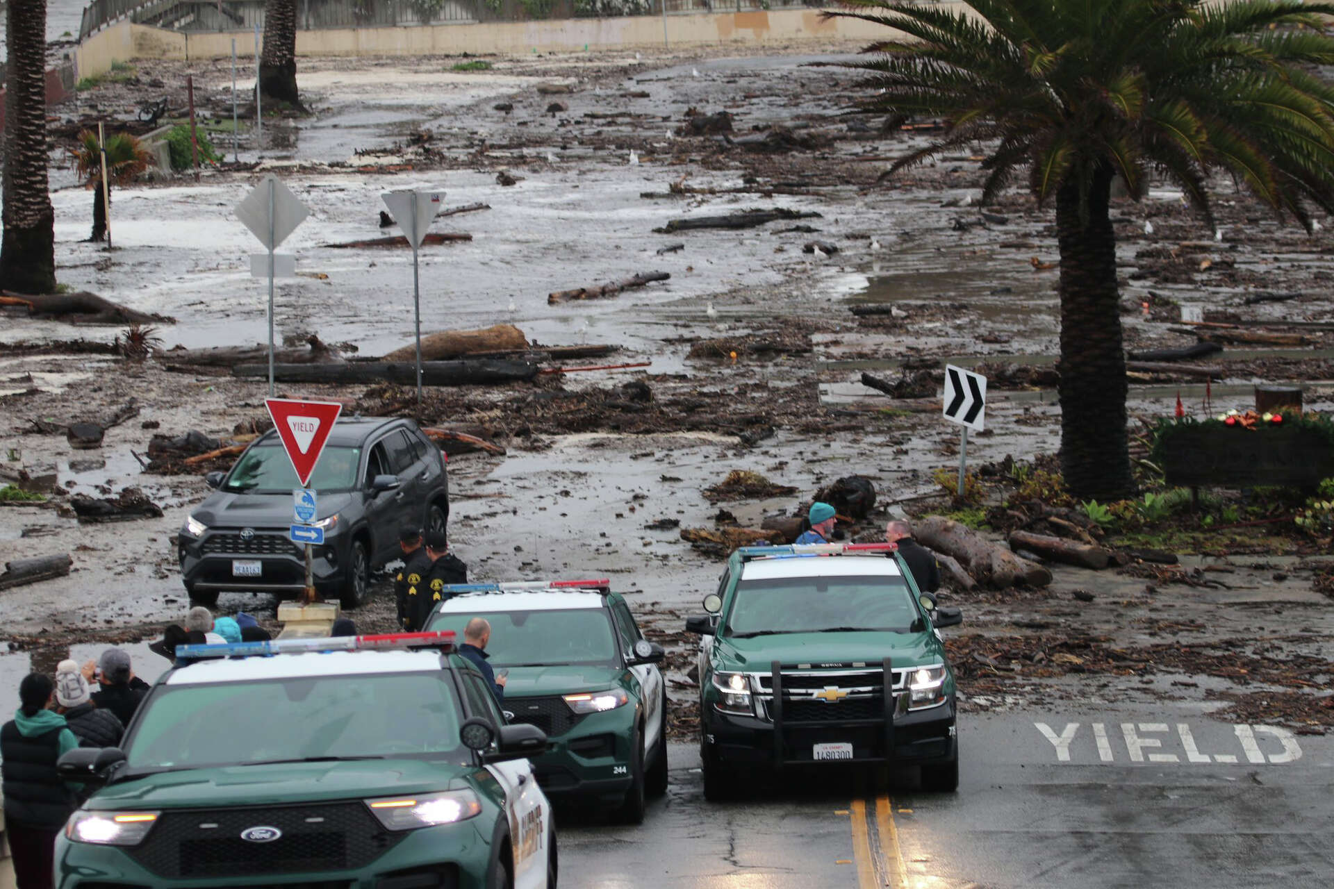 Dramatic flooding in Santa Cruz County as storm breaches coastline