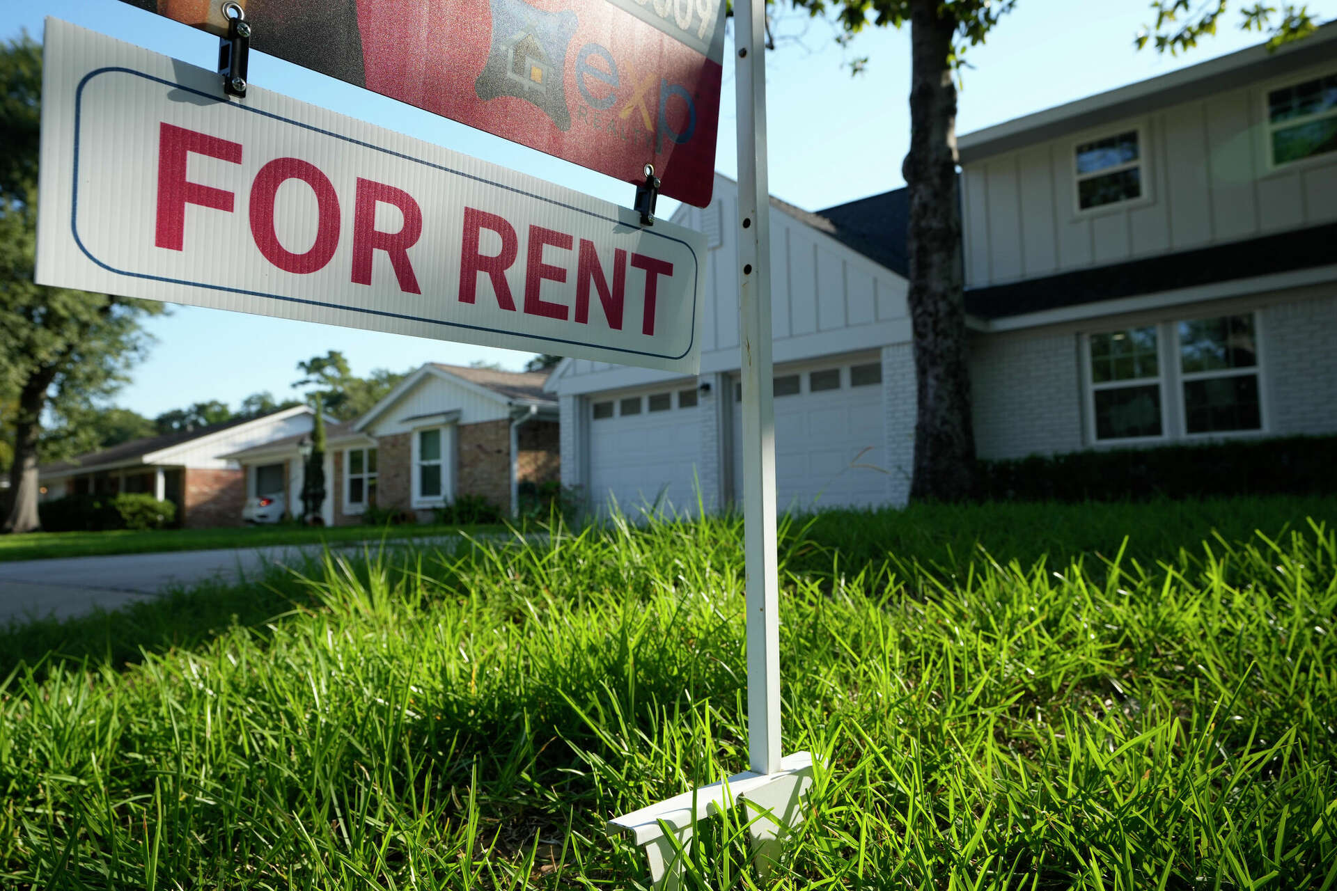 How affordable are Houston apartment rent compared to other cities?