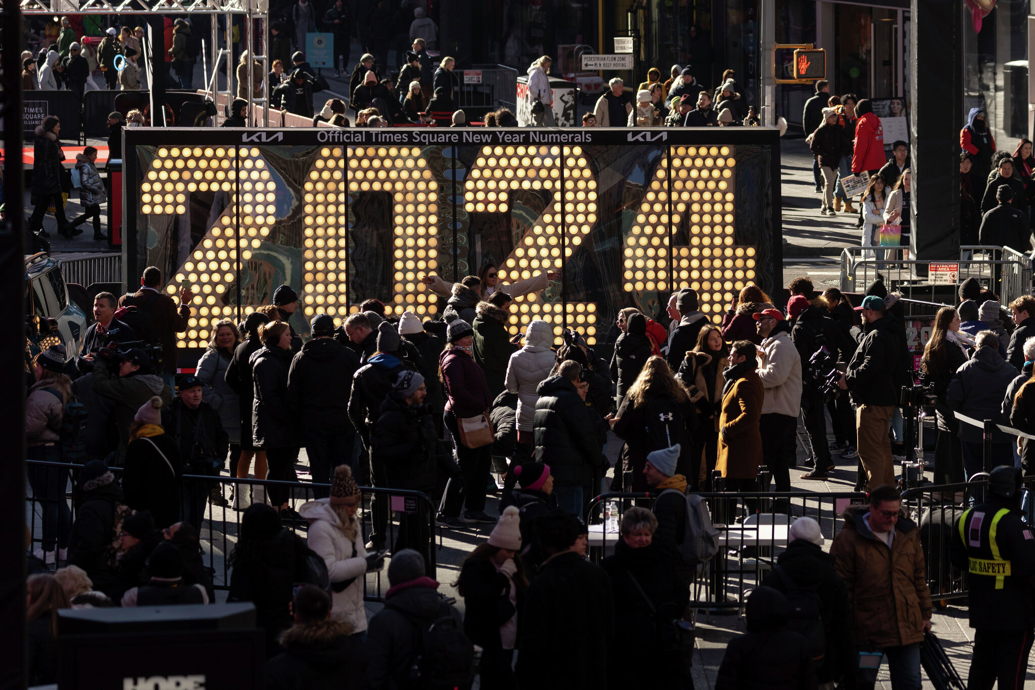 Julie Jason Column: New Year, New Financial Resolutions?