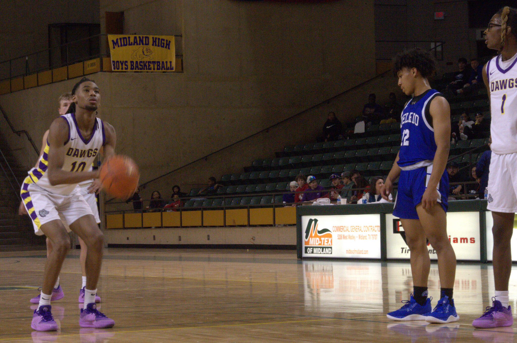 HS BOYS BASKETBALL: Del Rio beats MHS in OT to open Holiday Classic