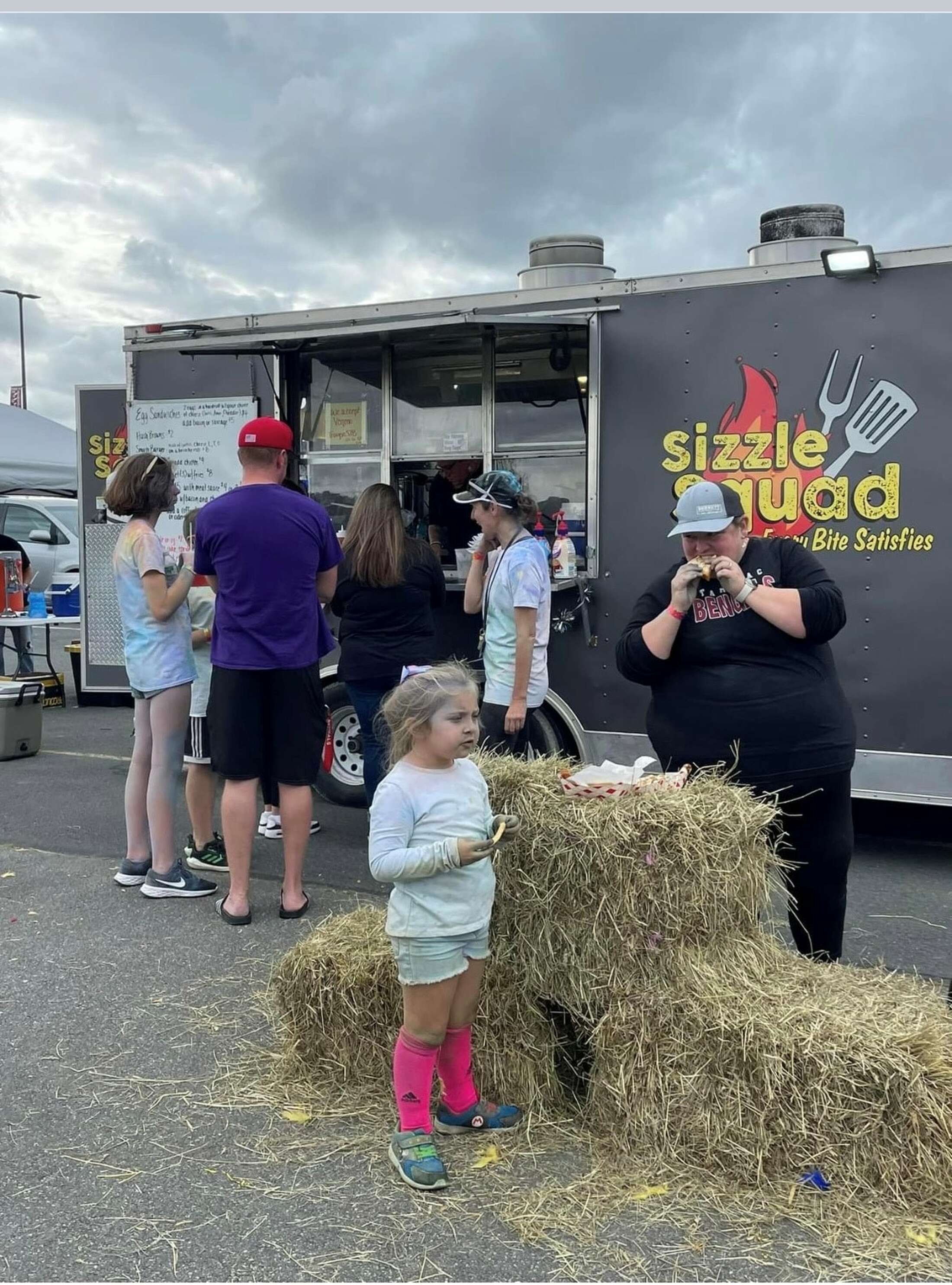 Sizzle Squad food truck started by friends, slings American classics