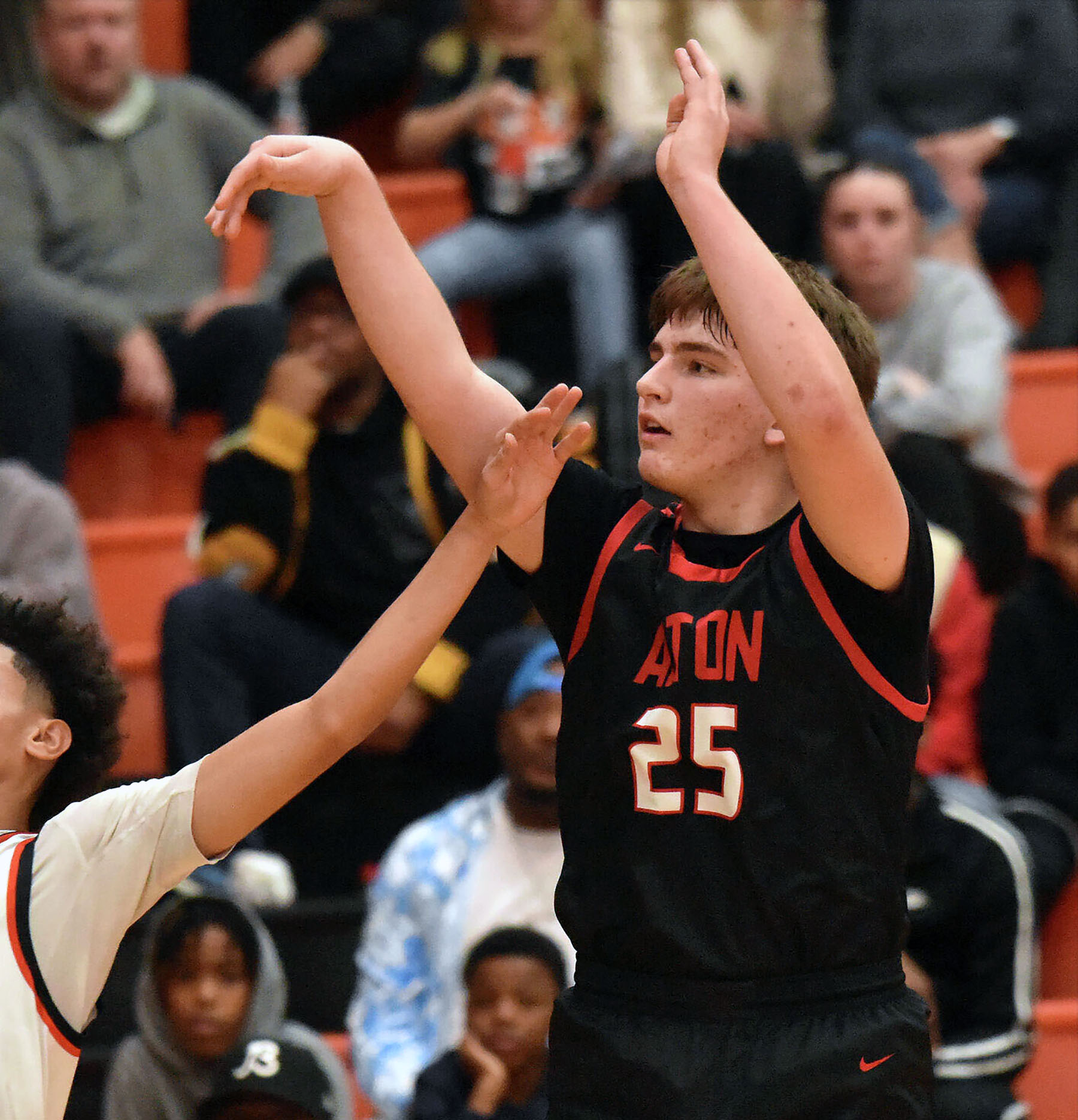 Alton rallies to win opening game at Centralia Tournament