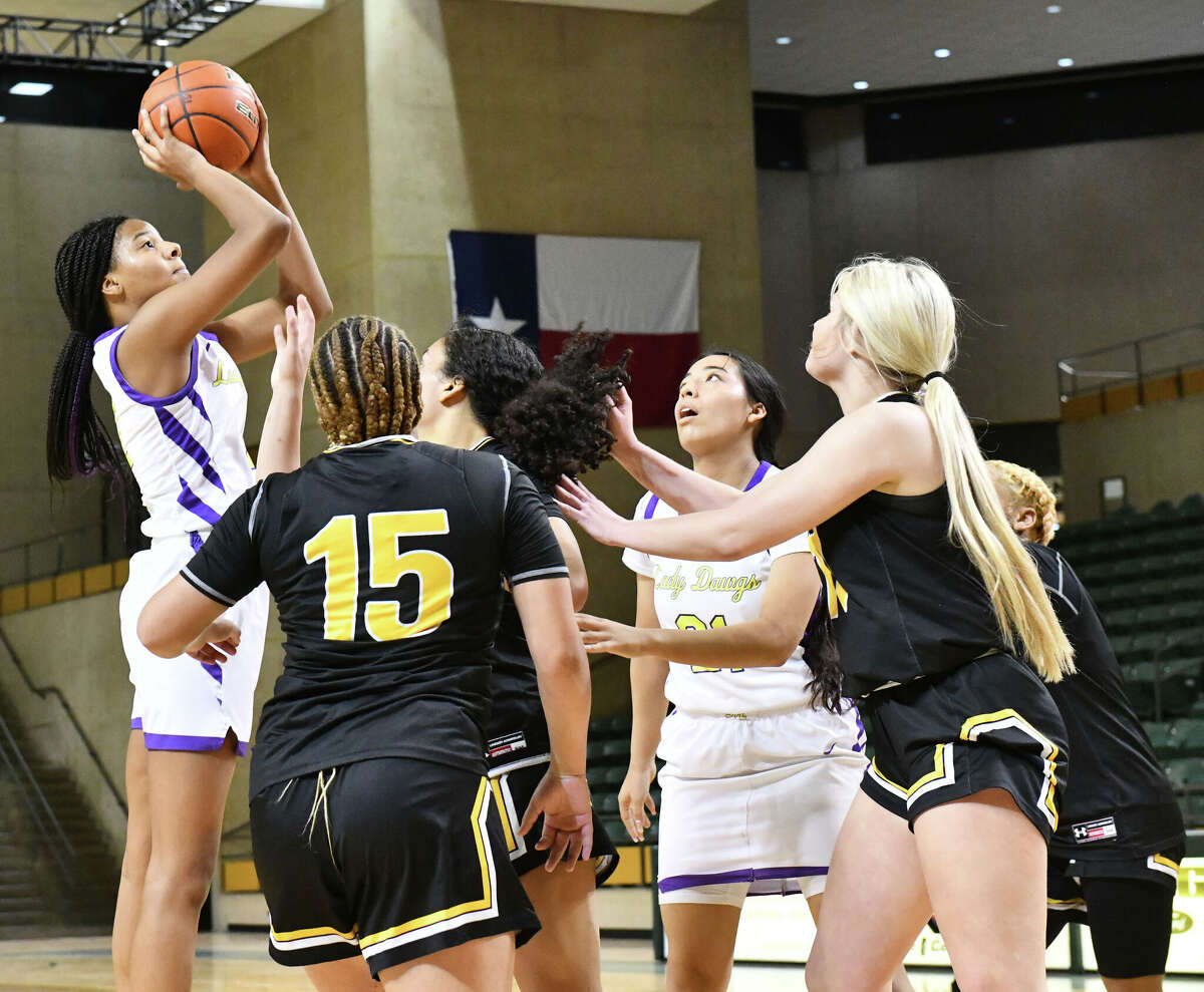 BYRON JOHNSTON NOTEBOOK: Lady Rebels roll in tournament finale