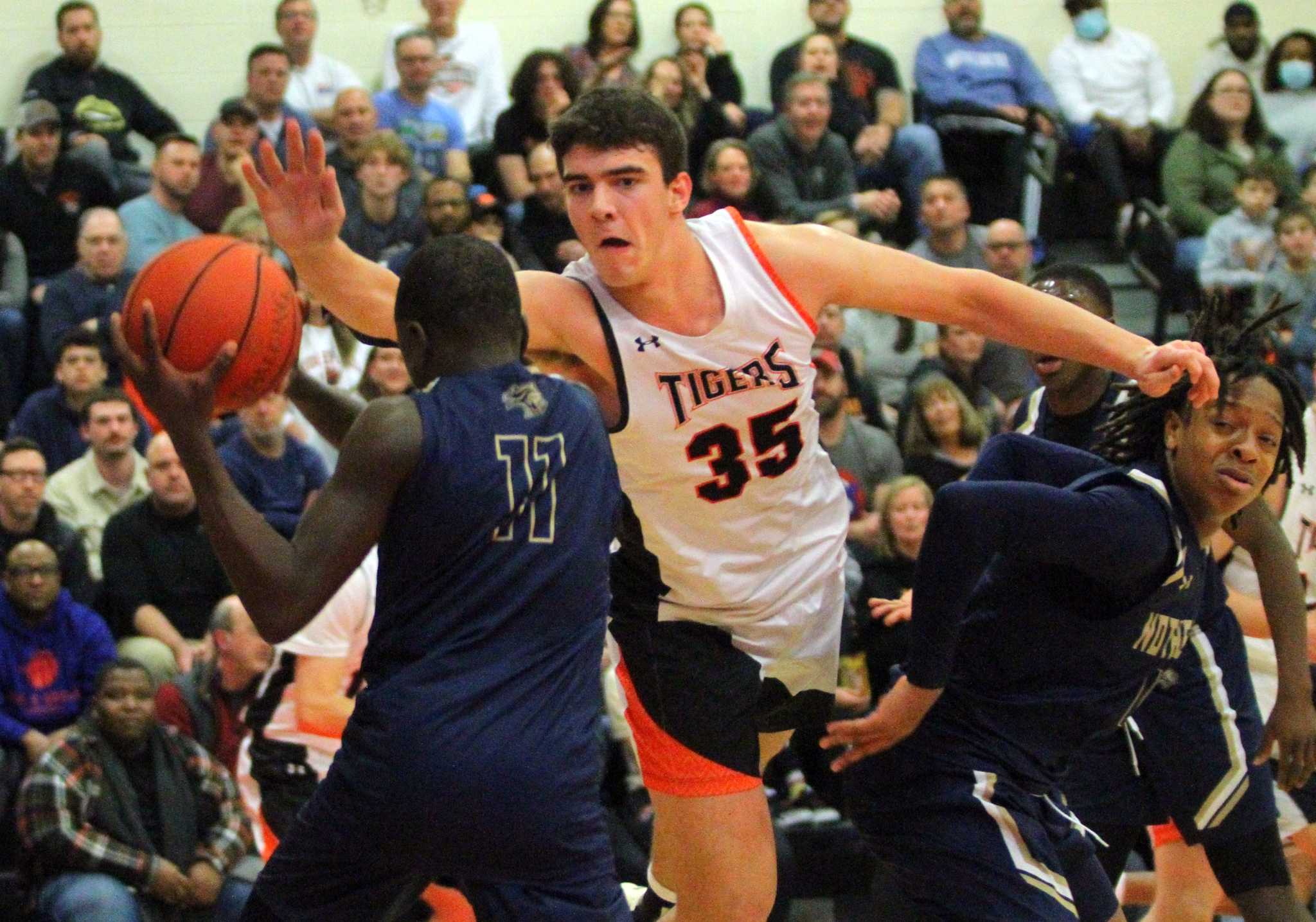 CT boys basketball center Skanga key factor for Ridgefield's success