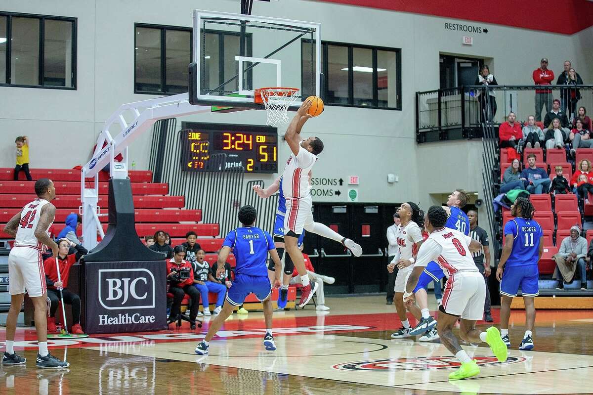 Cougars fend off Panthers in OVC opener