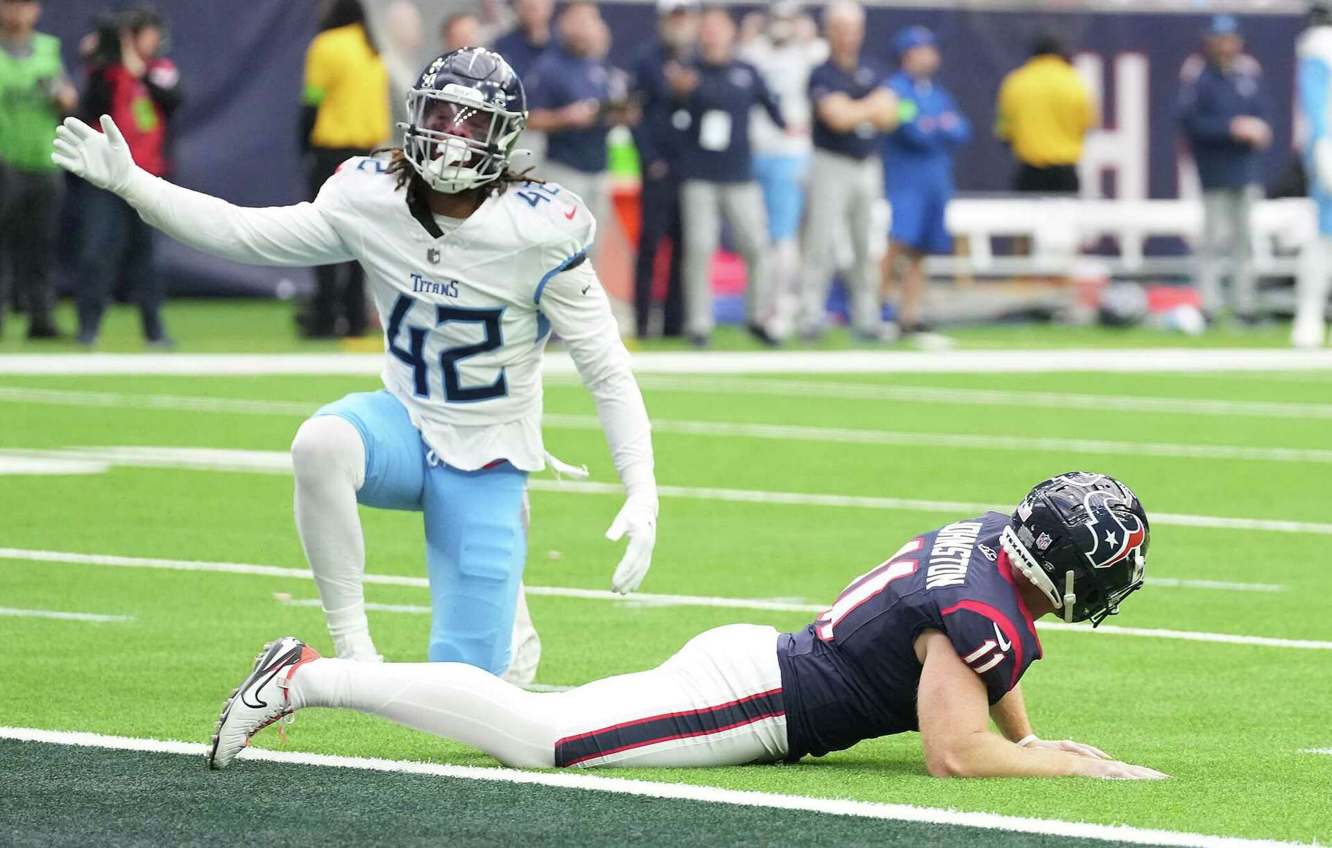 Texans 26, Titans 3: How Houston rolled to win in home finale