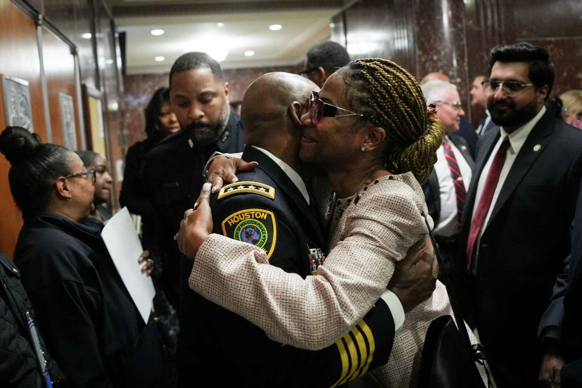 Whitmire is sworn in as Houston's new mayor, promises to take on crime