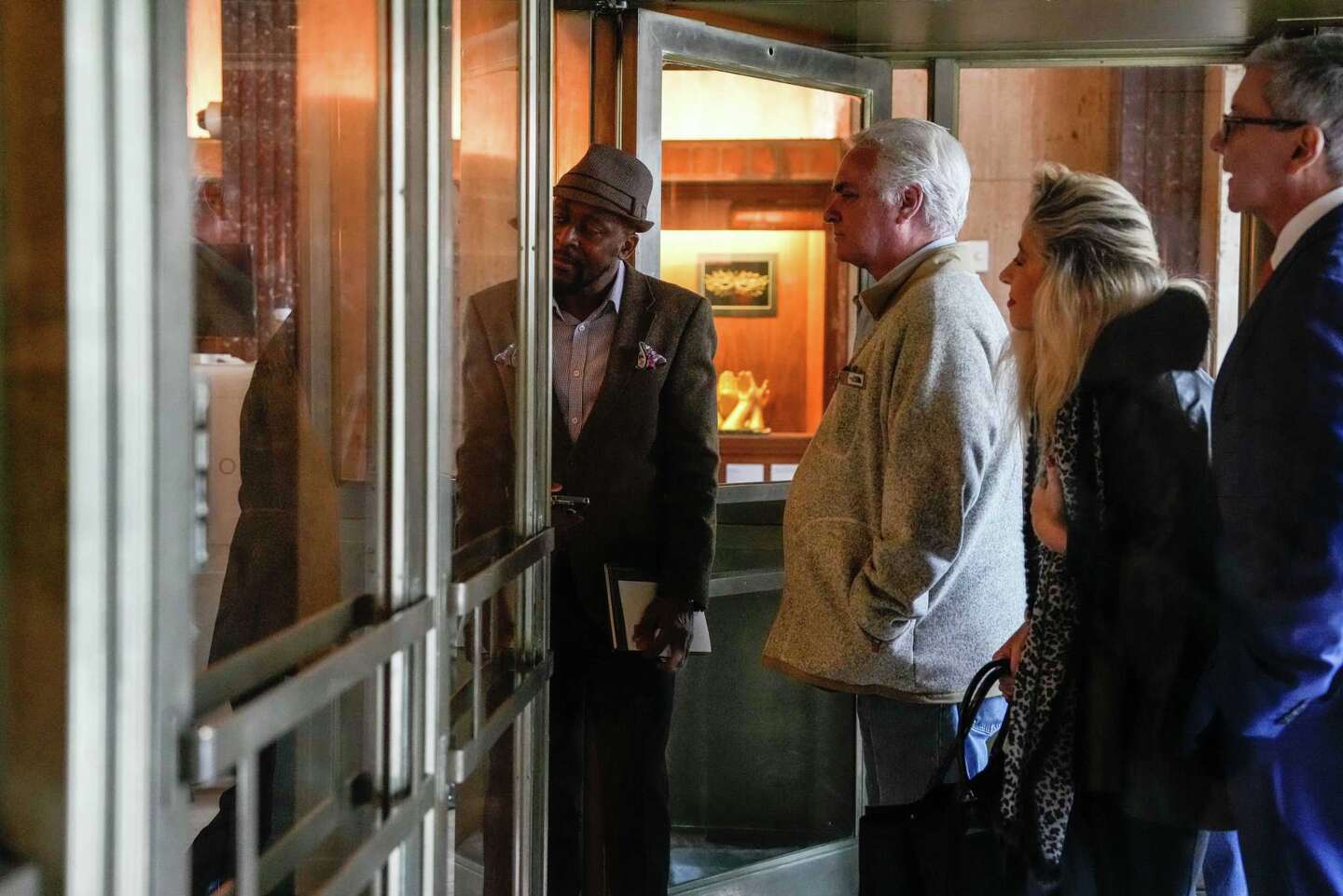 Whitmire is sworn in as Houston's new mayor, promises to take on crime