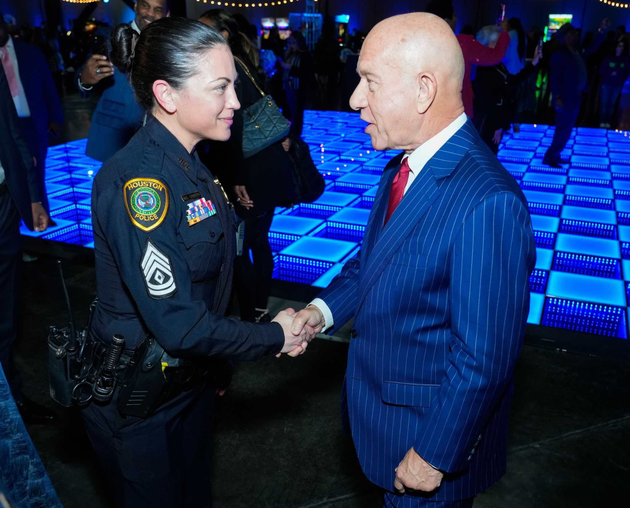 Whitmire is sworn in as Houston's new mayor, promises to take on crime