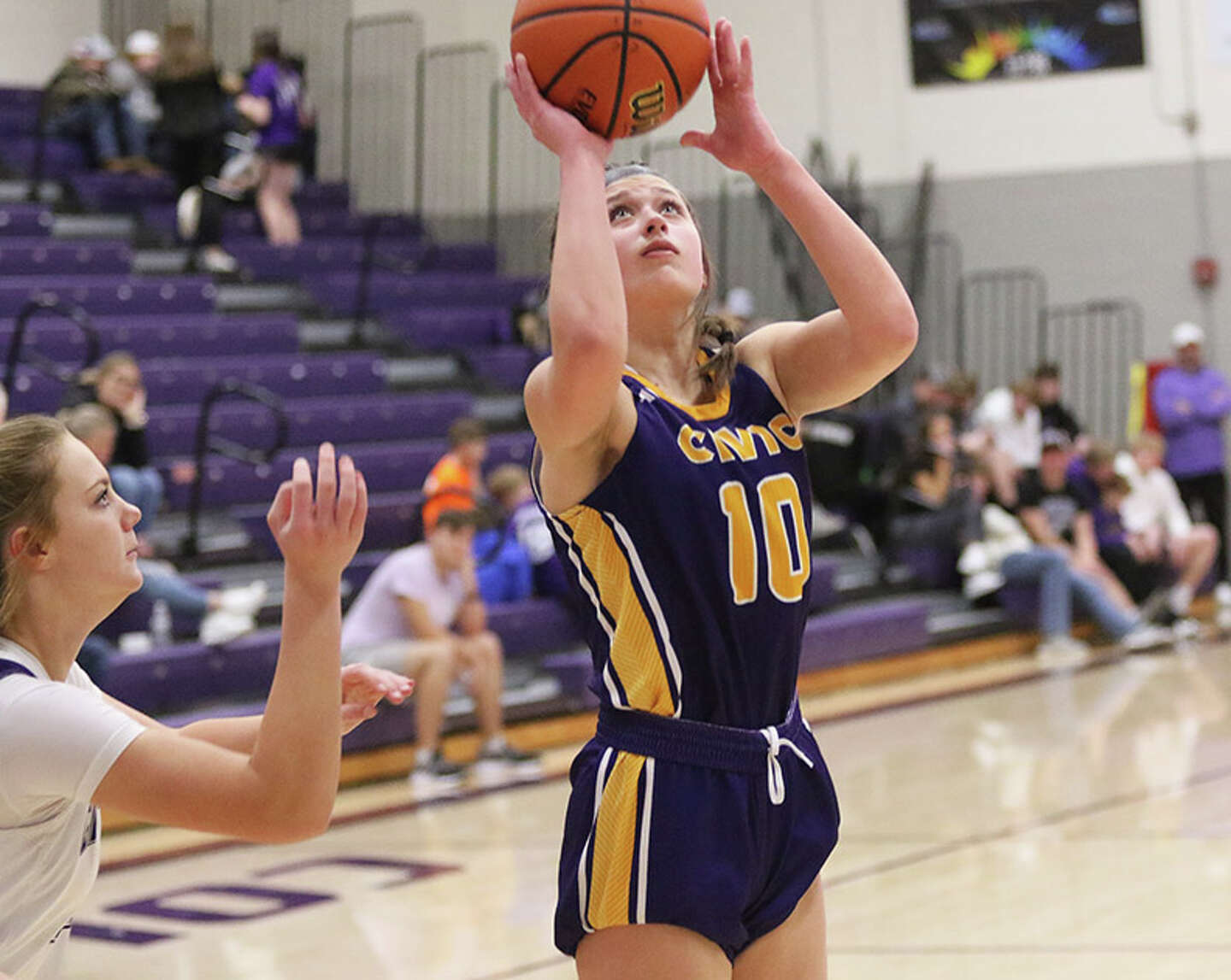 Central hits early and often, knocks out CM in Breese