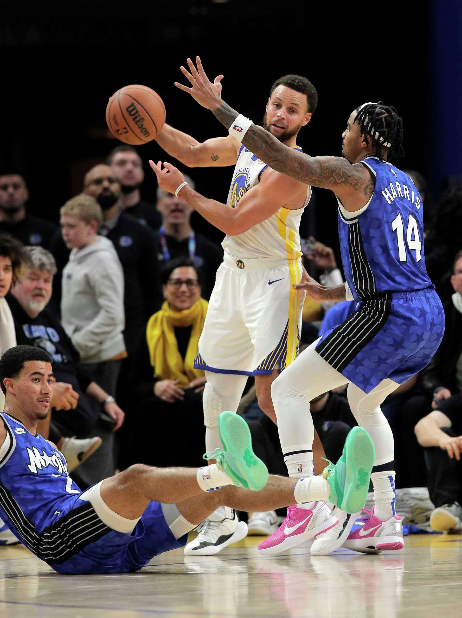 Steph Curry to the rescue as Warriors get much-needed win over Orlando