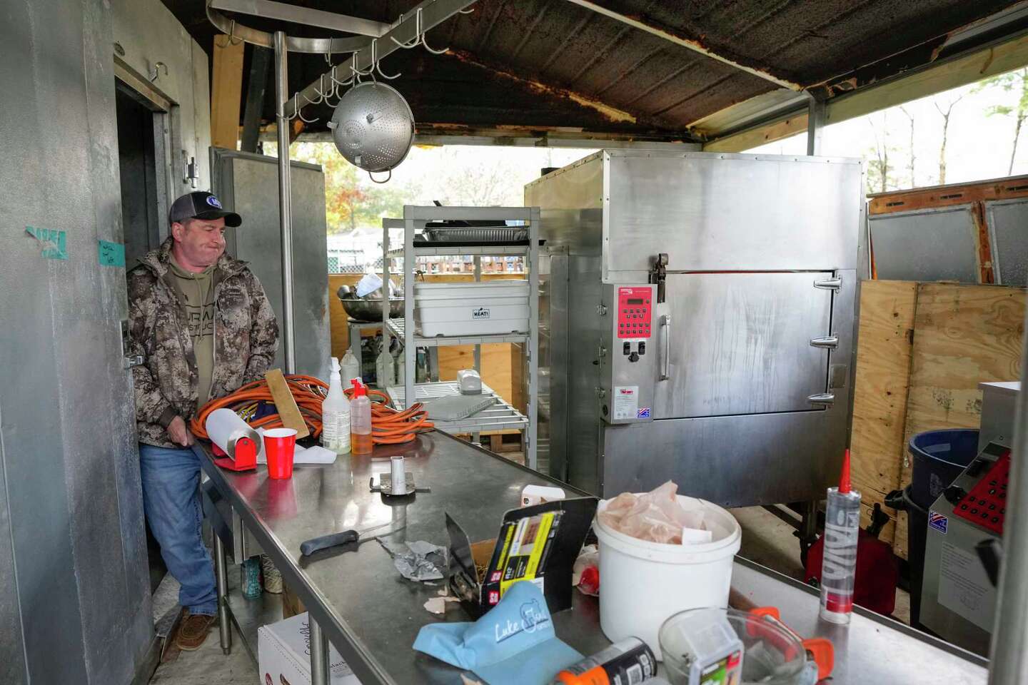 New Caney's Rusty Buckle BBQ moves on with new food truck after fire