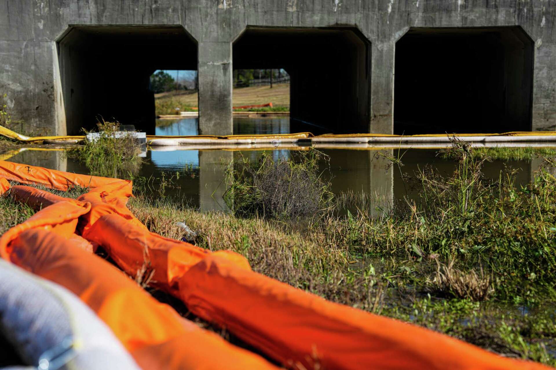 Texas City oil spill will take over a month to clean up, officials say