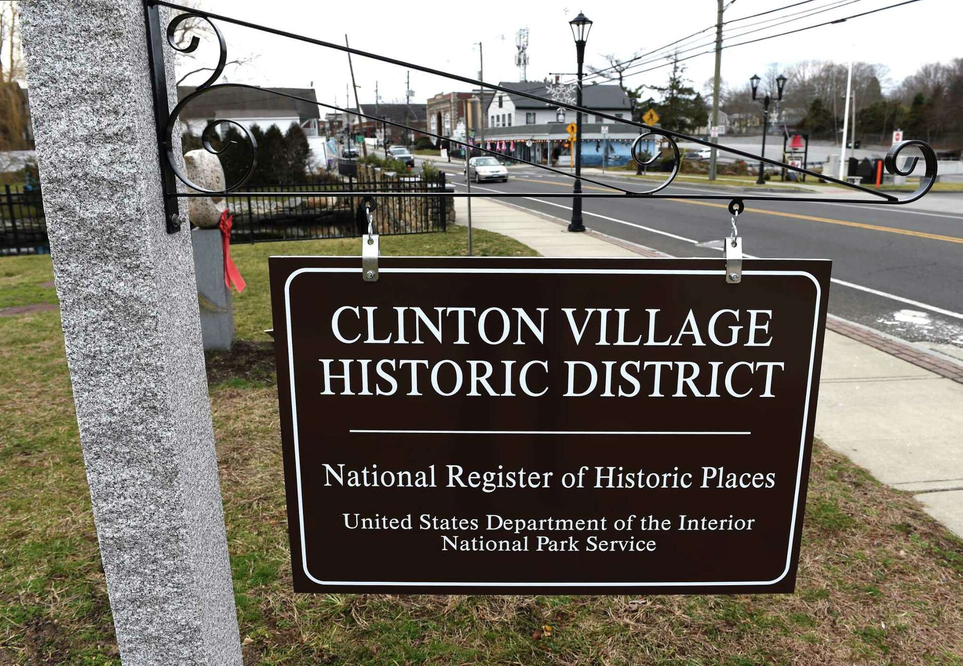 Clinton gets new historic district signs with ARPA funds