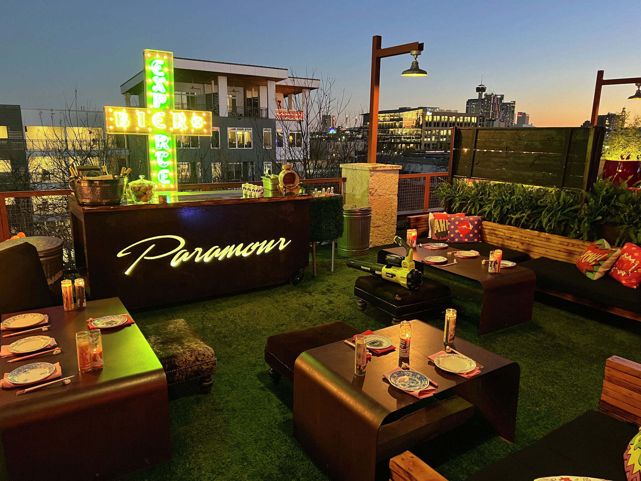 Phipps Building's owner sues to evict Paramour over unpaid rent