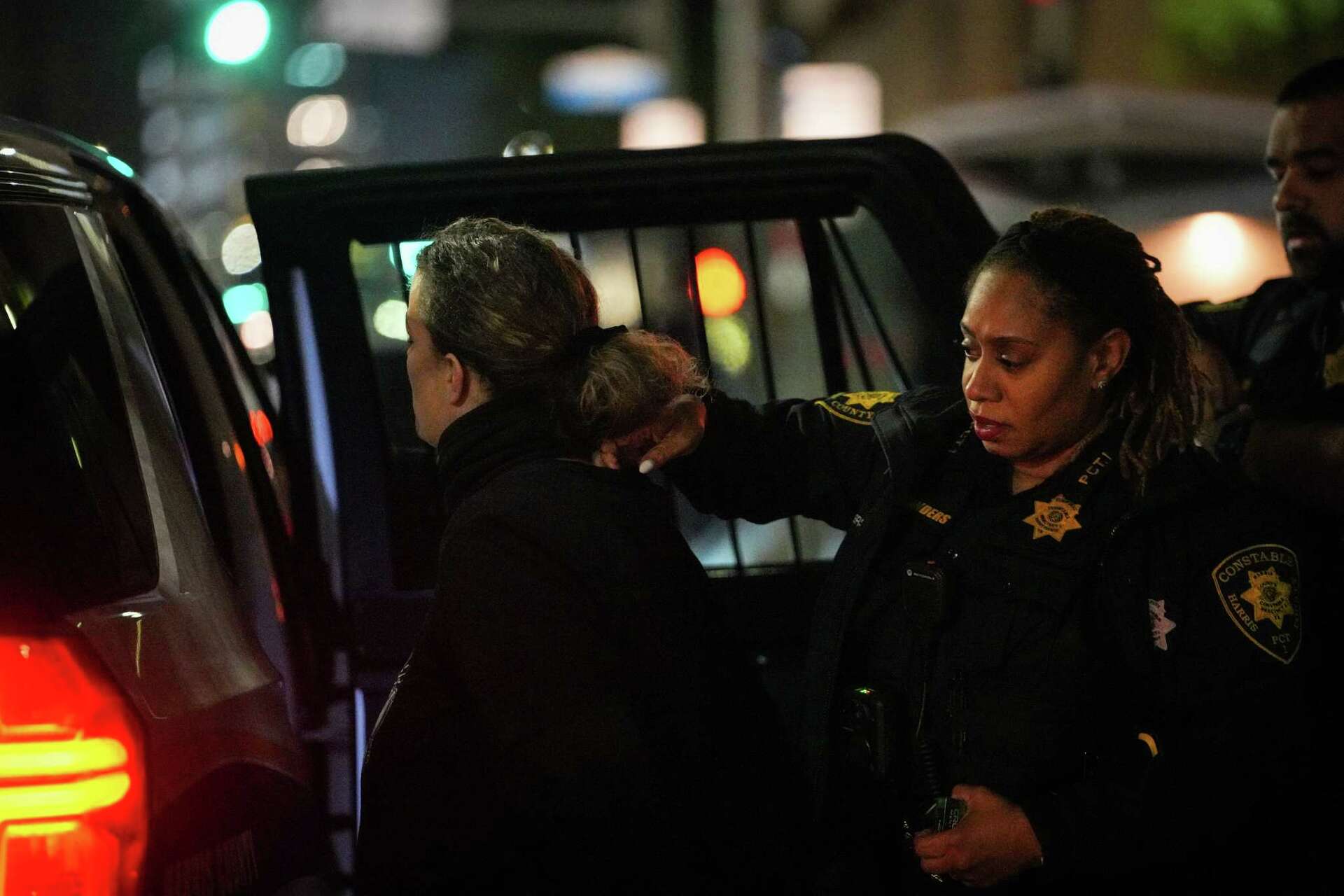 Food Not Bombs volunteers feeding homeless by library fined, arrested