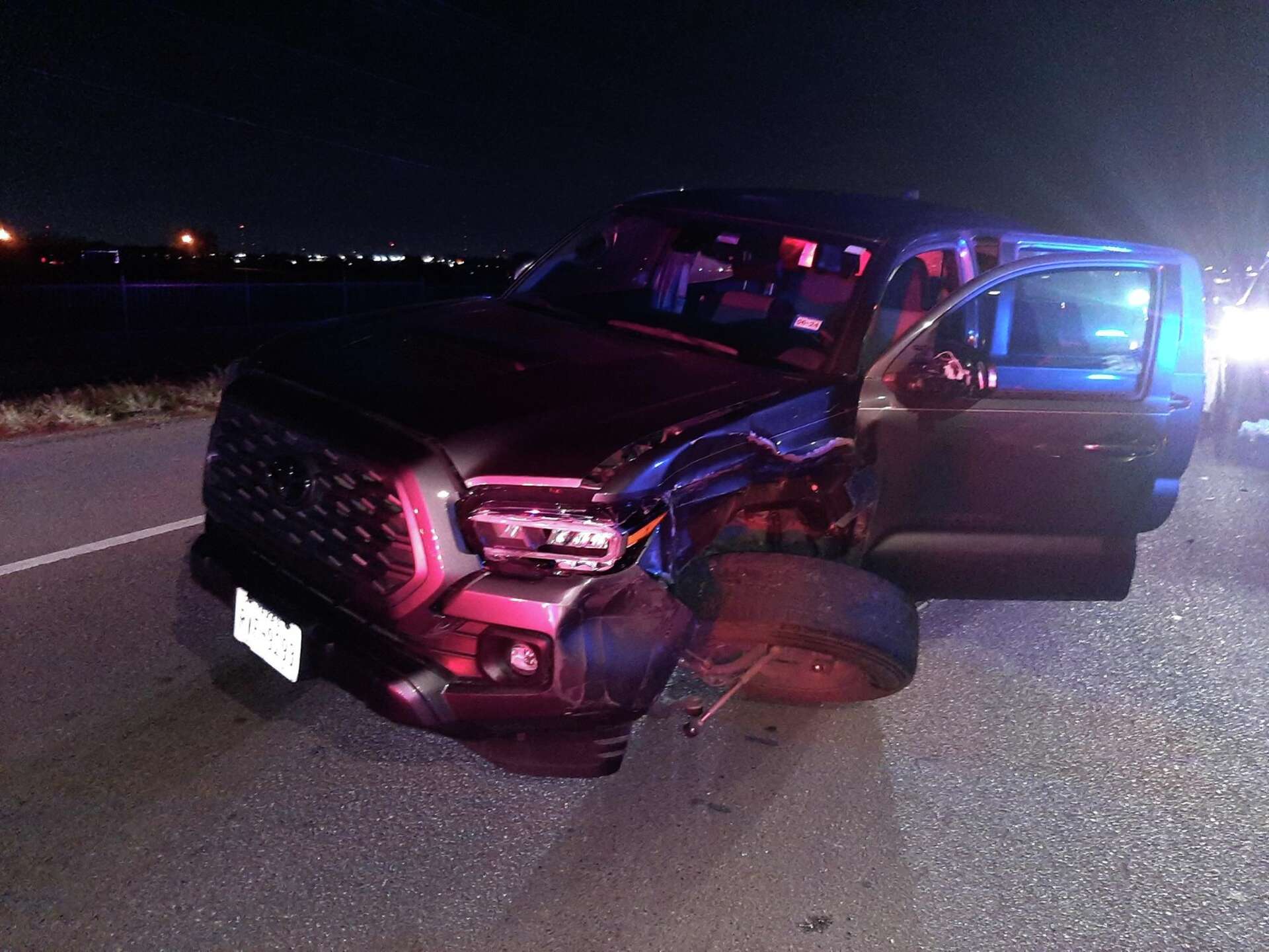 2 drivers crash into Laredo police cars during stop, DWI arrests made