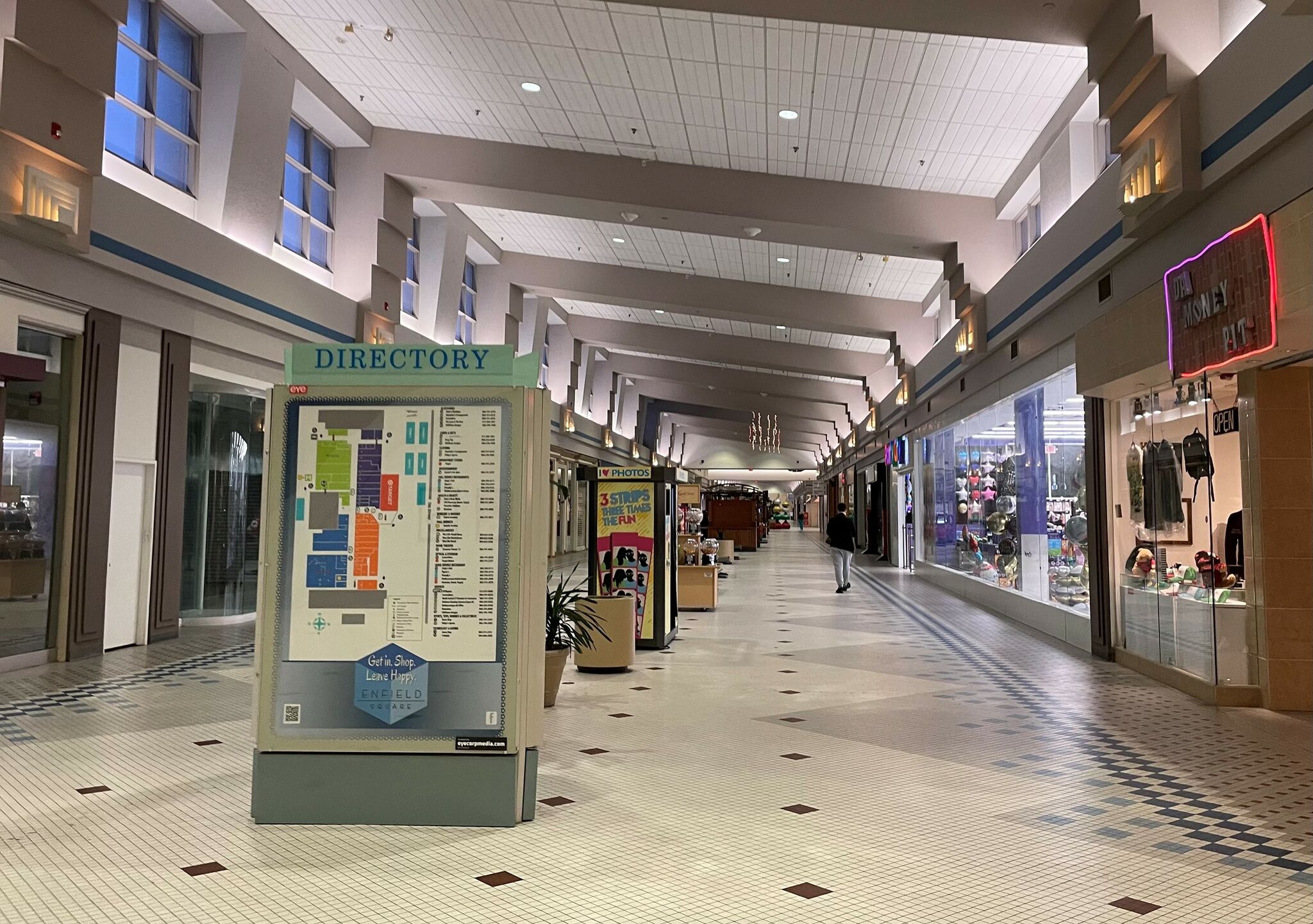 Enfield settles tax assessment lawsuit with mall owner Namdar