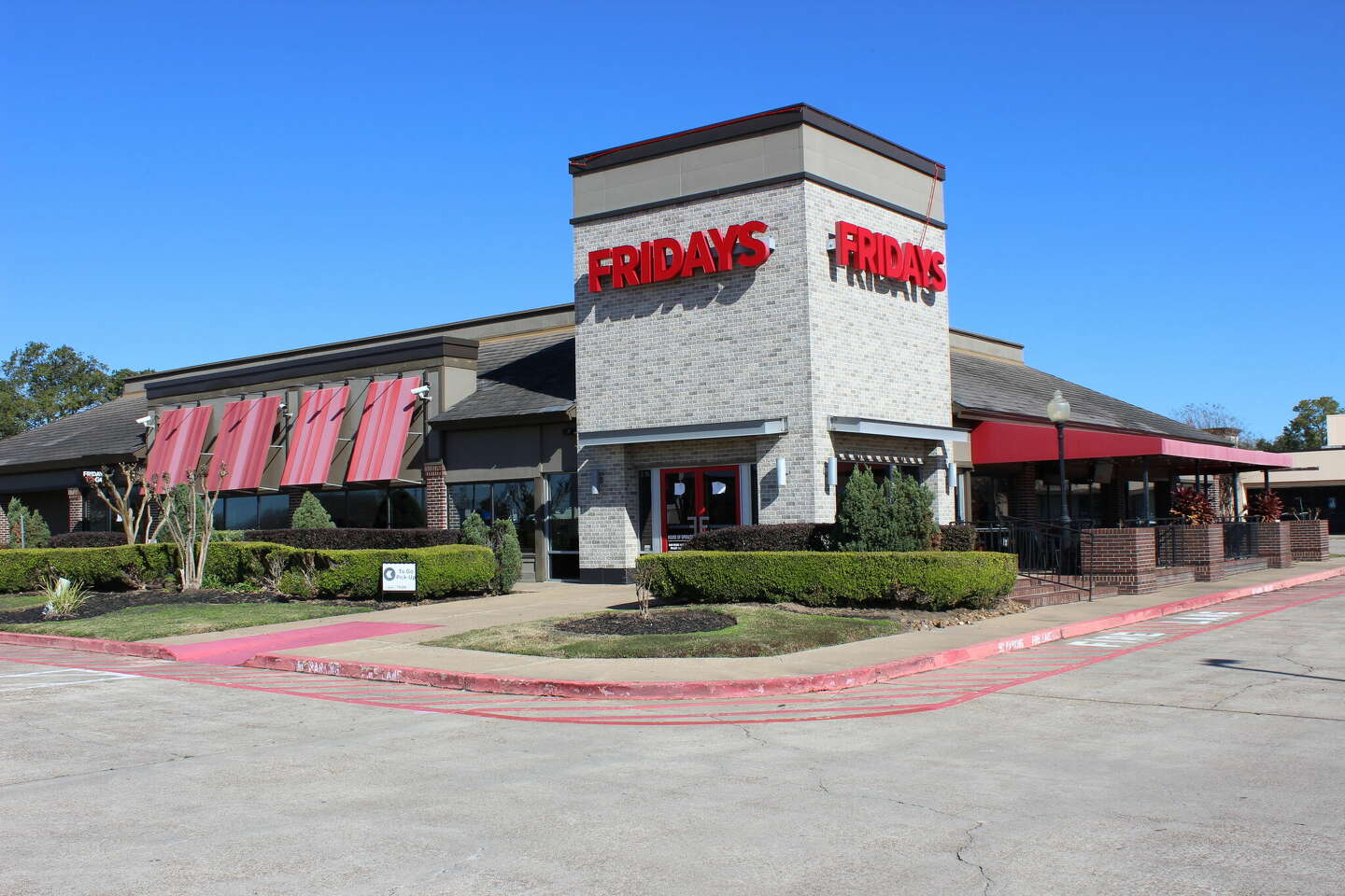 TGI Fridays closures include restaurants in Houston, The Woodlands