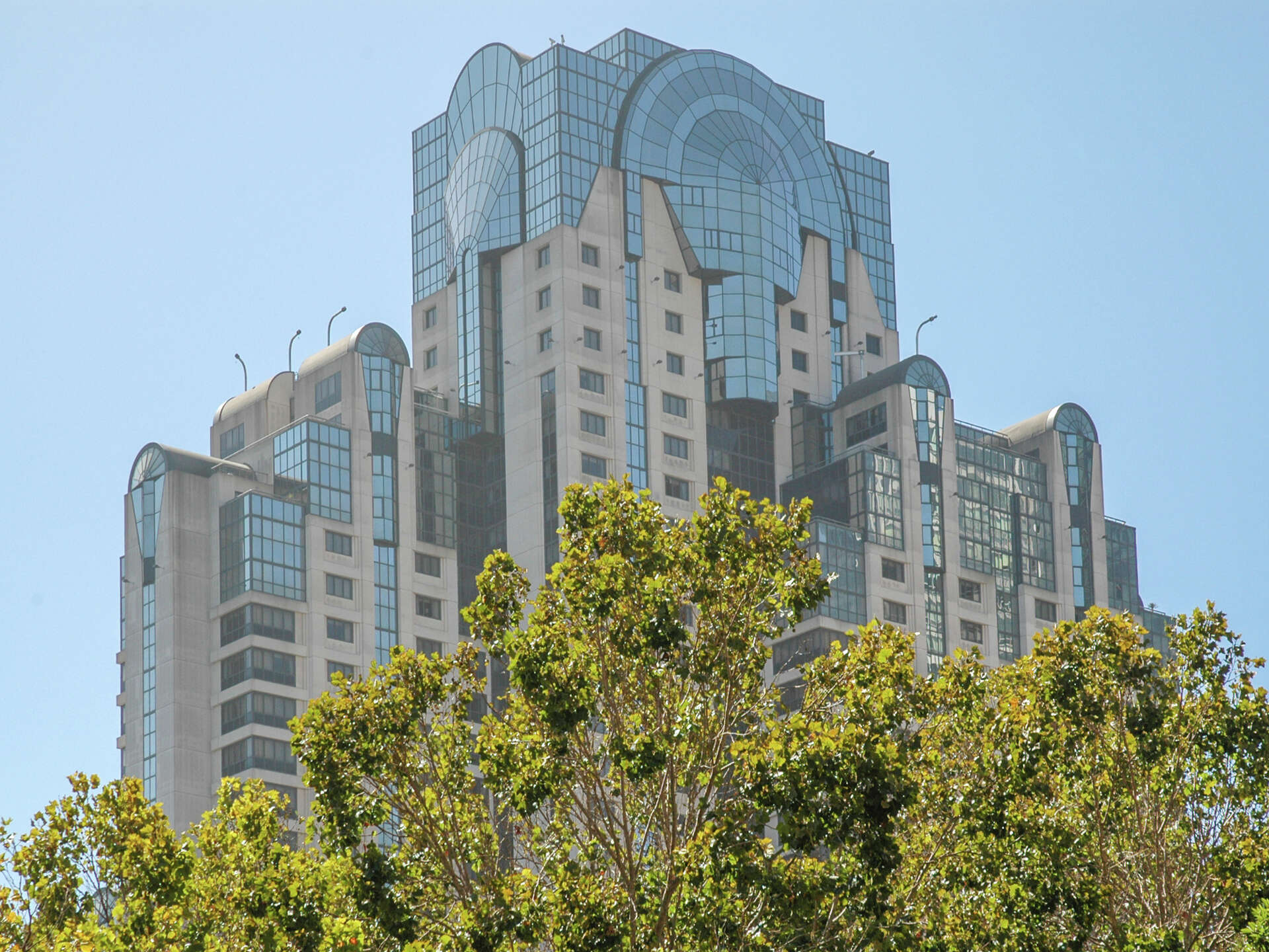 Man sues SF hotel, alleging he was assaulted by homeless man