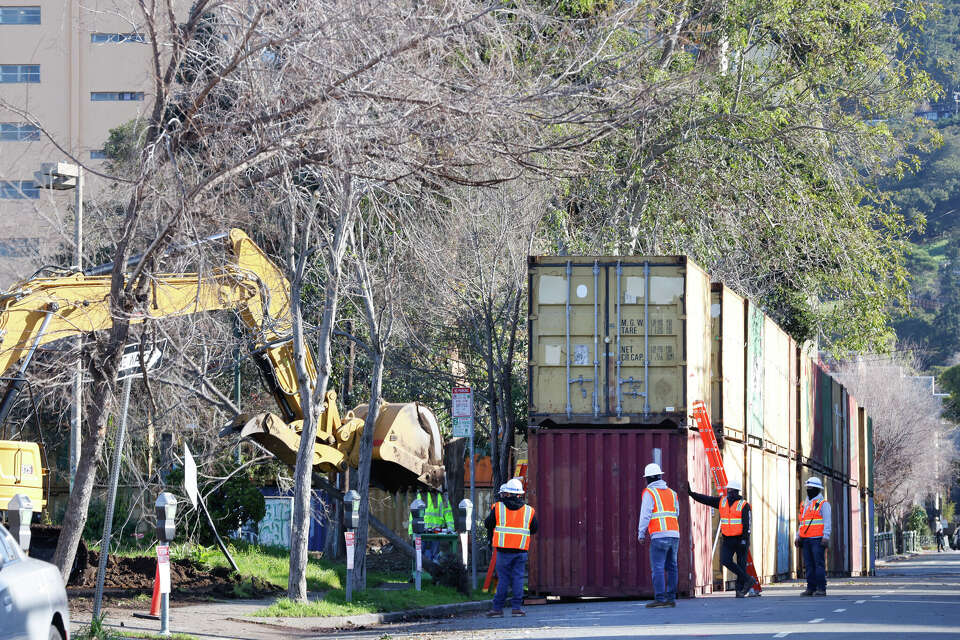 Can ‘Trump’s border wall’ in Berkeley stop protests in People’s Park?