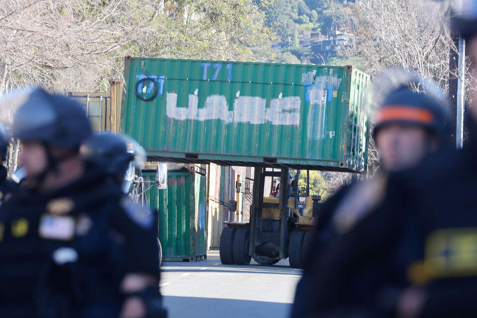 Can ‘Trump’s border wall’ in Berkeley stop protests in People’s Park?